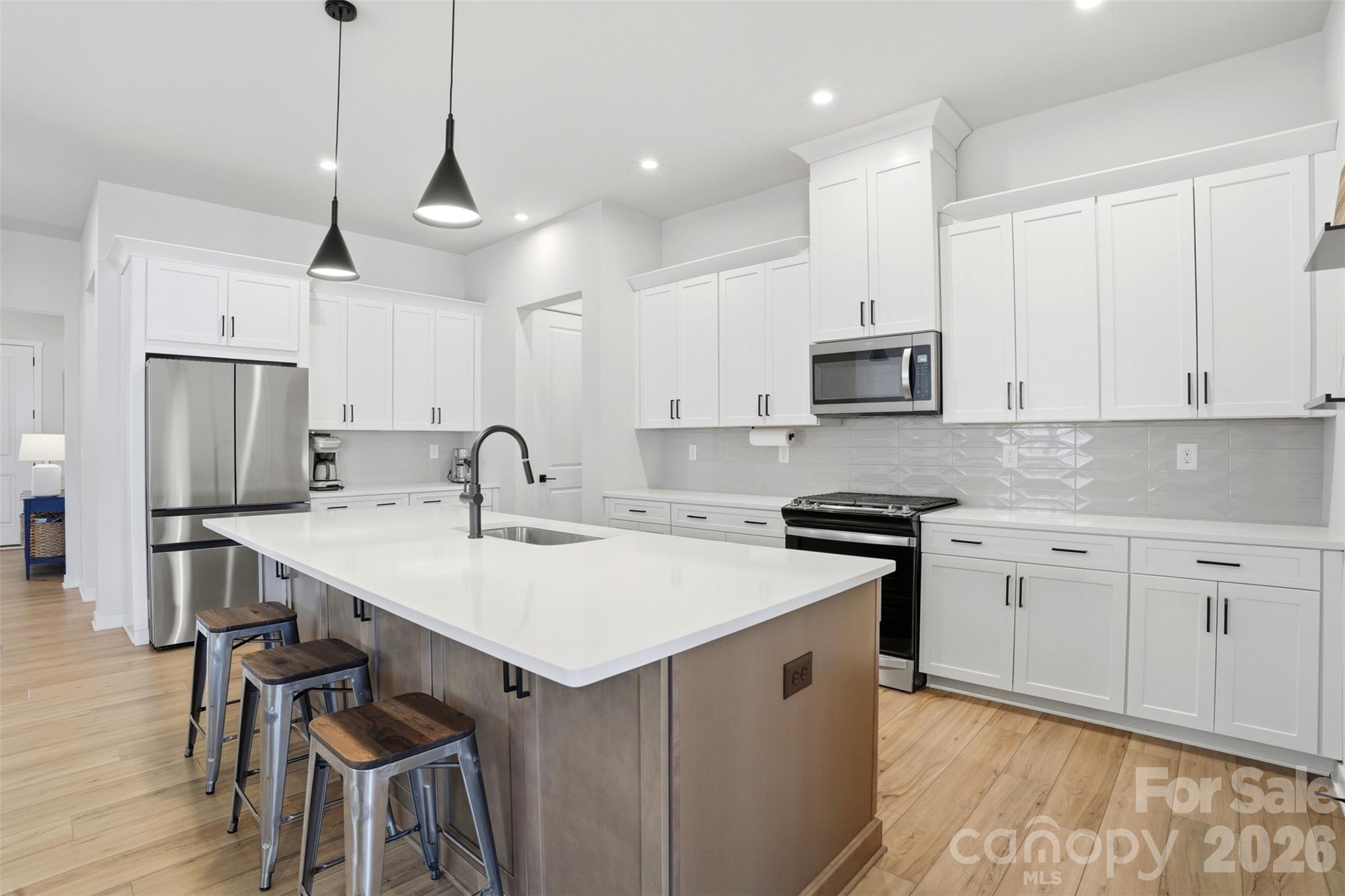 Photo 6 of 7104 Wayfarer Drive, Charlotte, NC