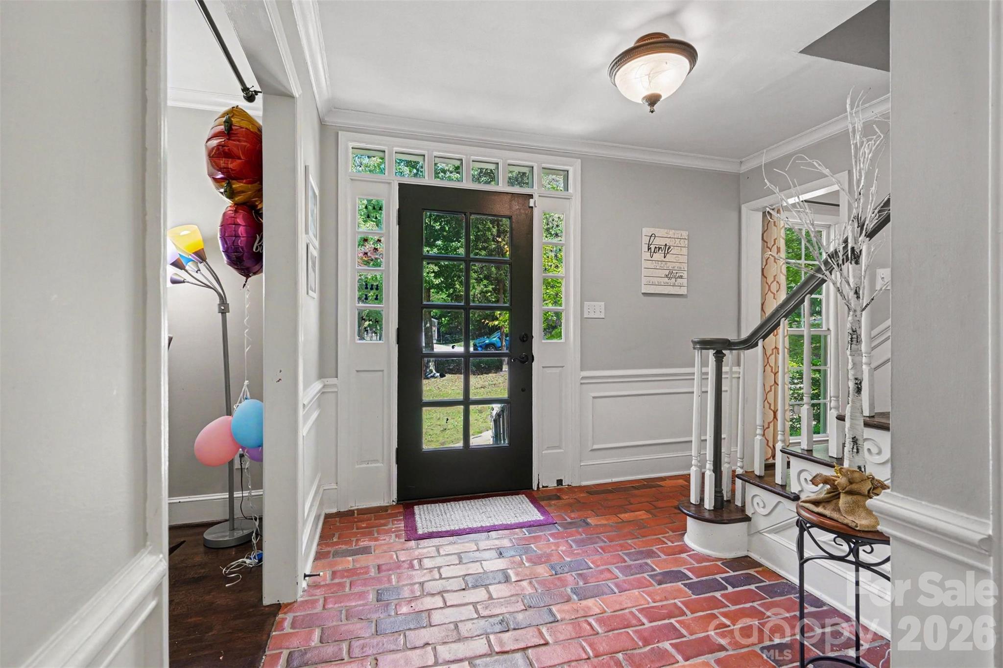 Photo 4 of 5812 Camelot Drive, Charlotte, NC