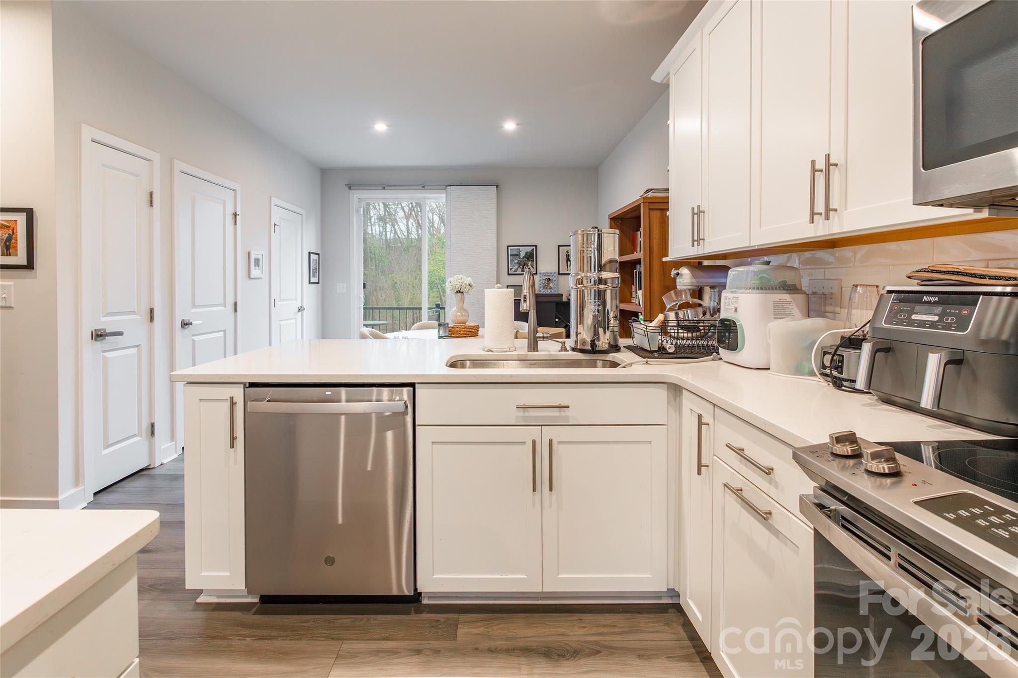 Photo 9 of 924 Broad River Lane, Charlotte, NC