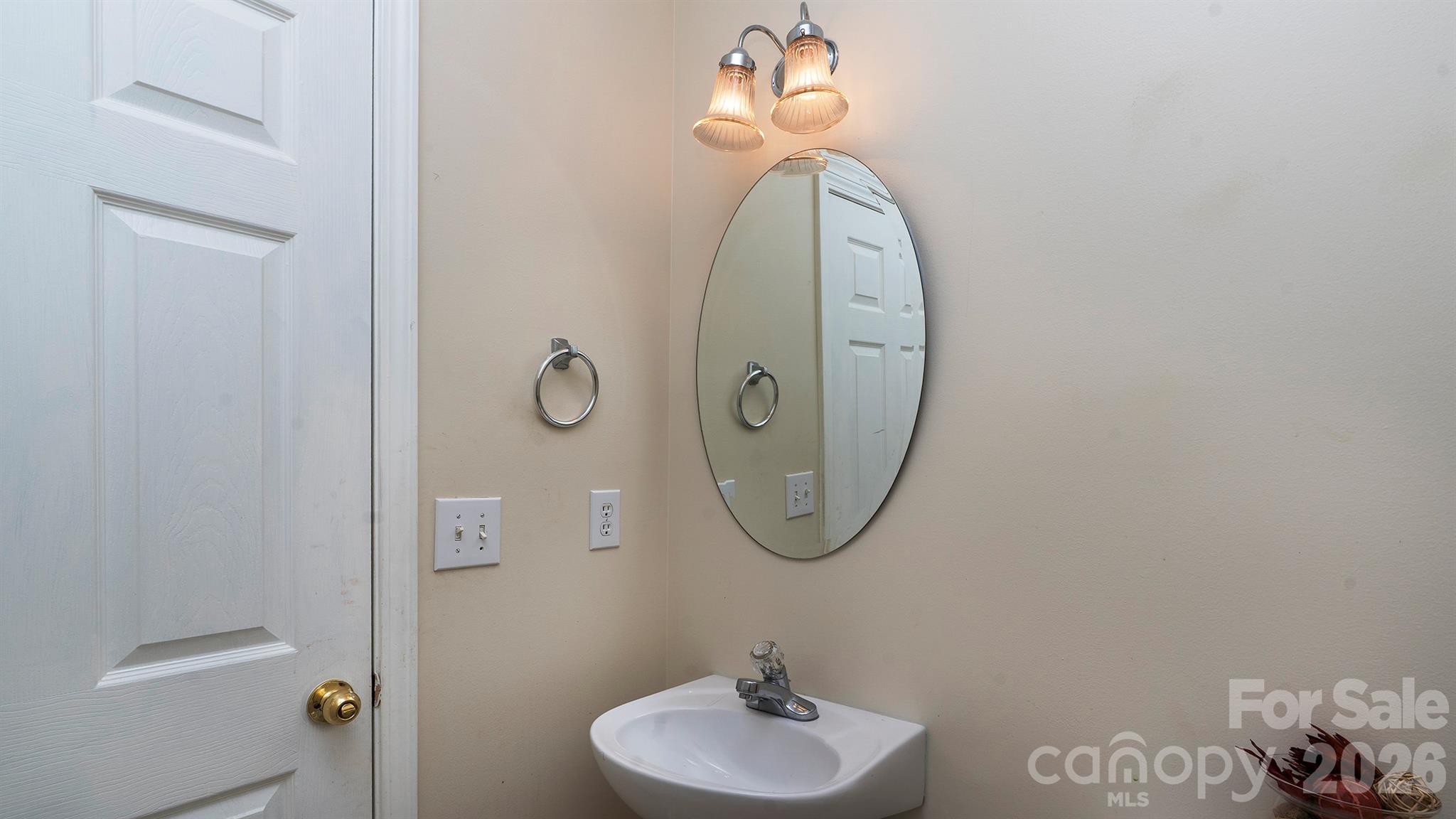 Photo 15 of 16731 Macanthra Drive, Charlotte, NC