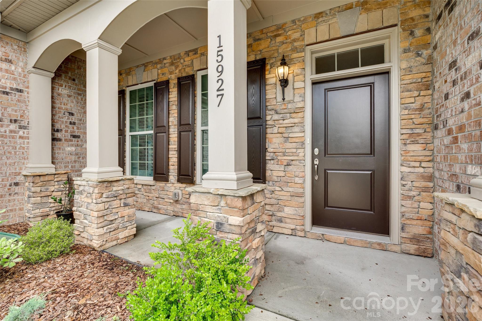Photo 3 of 15927 Vale Ridge Drive, Charlotte, NC