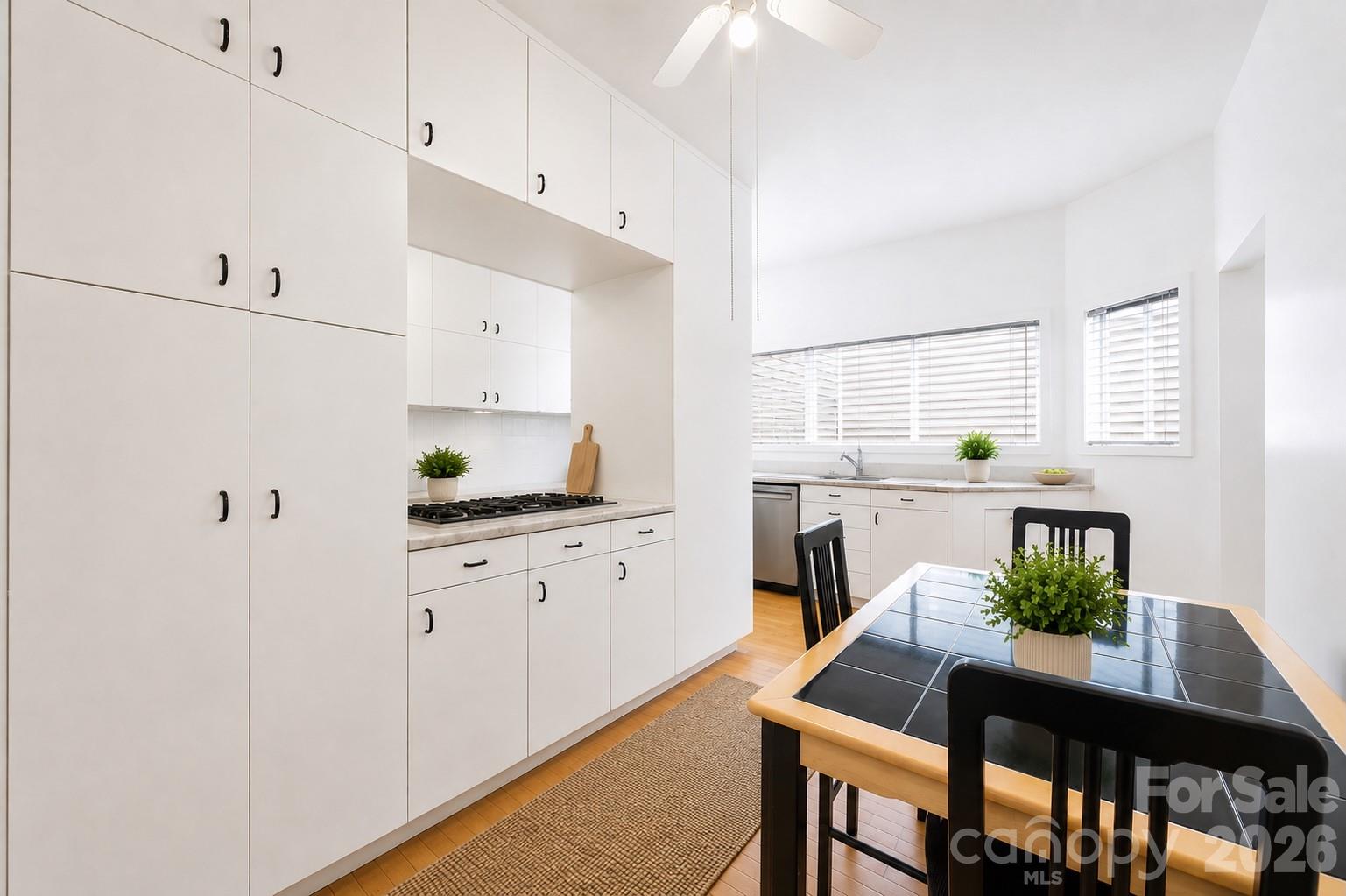 Photo 10 of 515 N Poplar Street, Charlotte, NC