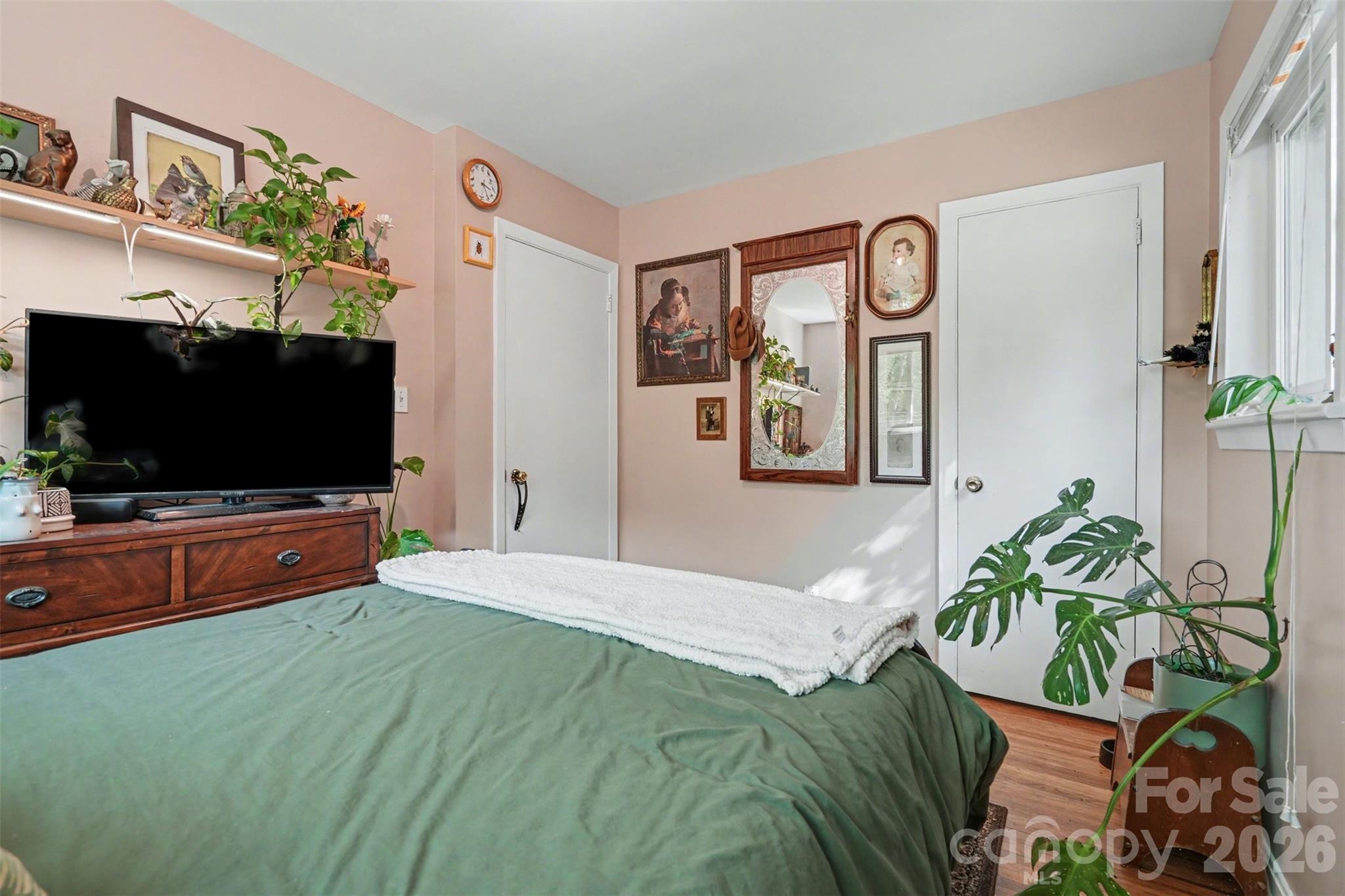 3942 Glenville Avenue, Charlotte, NC - photo 4 of 31