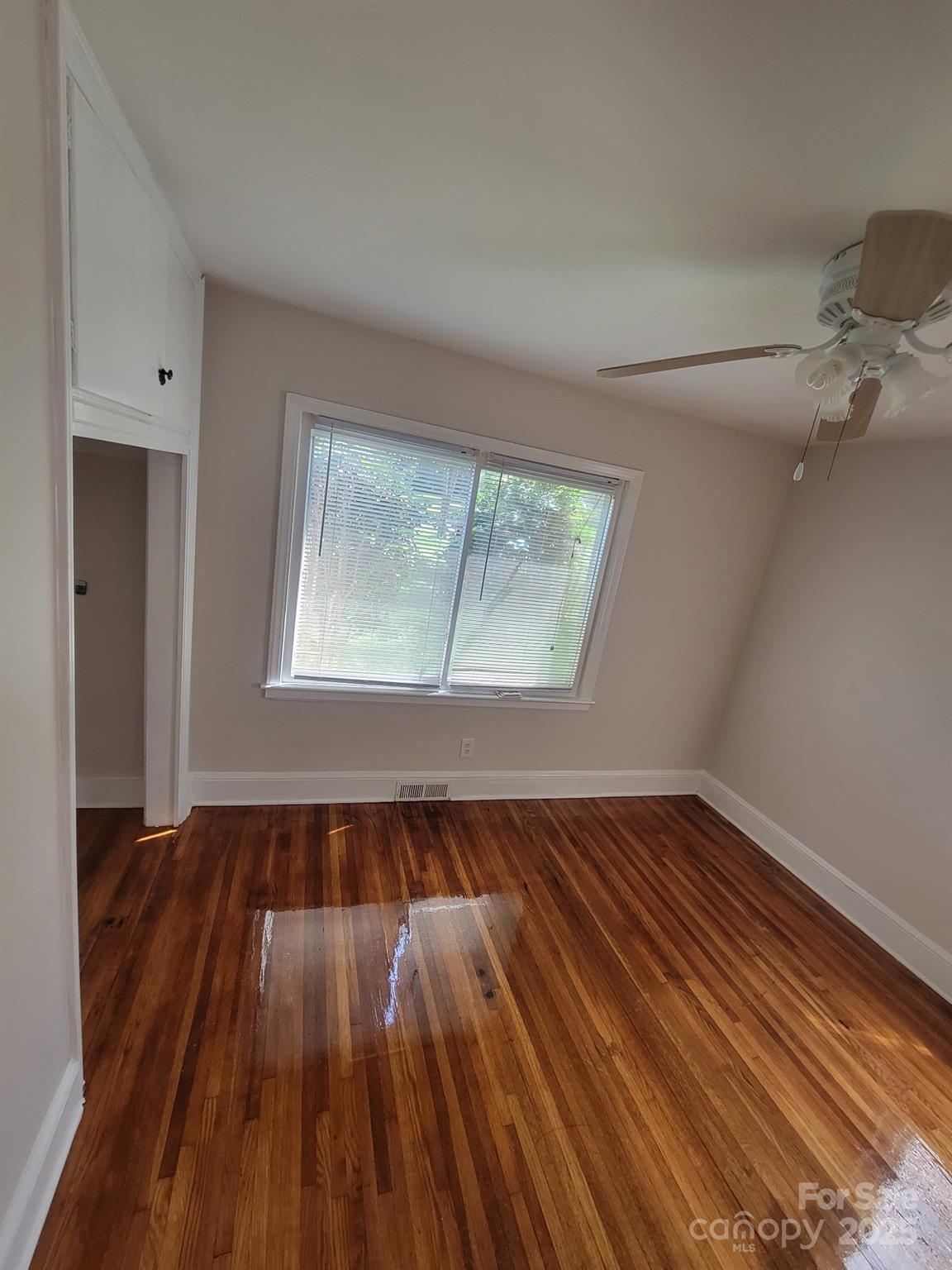Photo 3 of 1733 Merry Oaks Road, Charlotte, NC