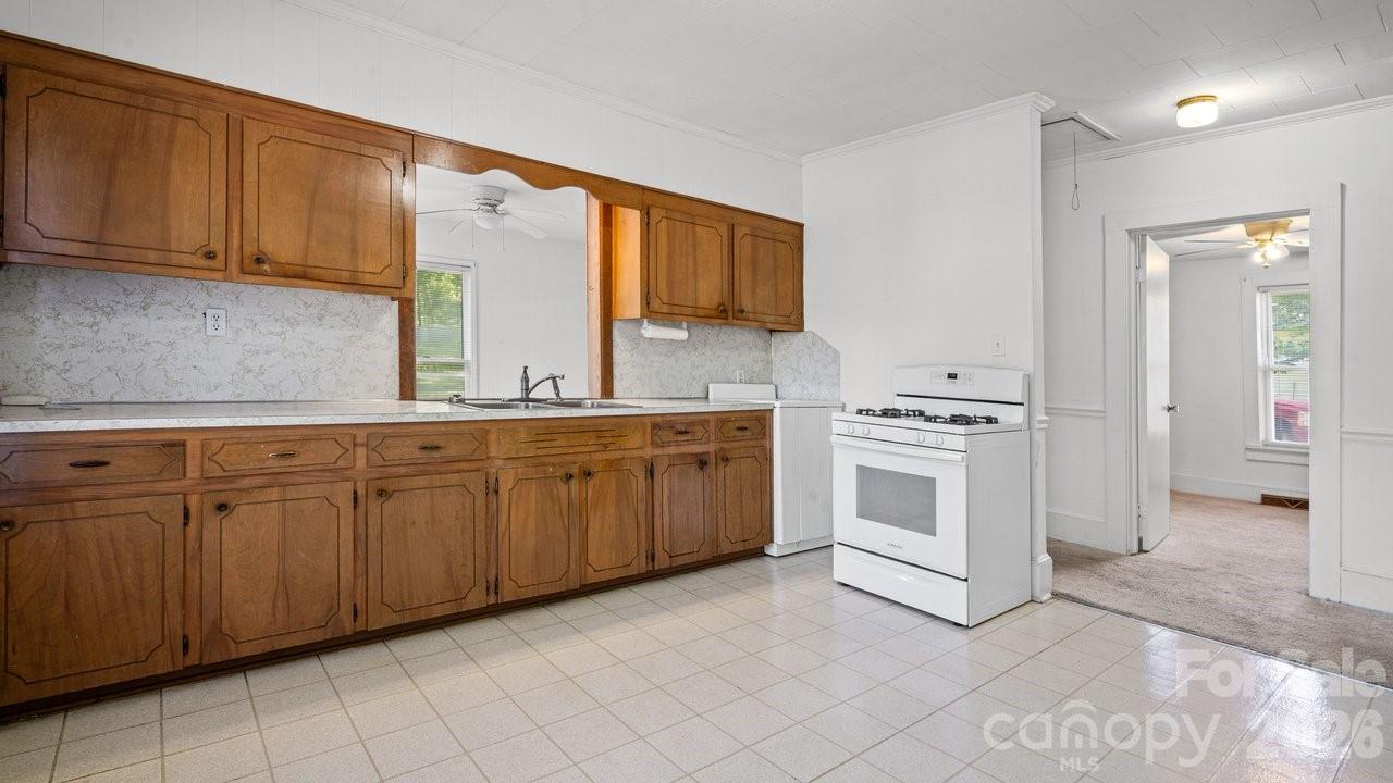 110 Globe Street, Mount Holly, NC - photo 10 of 27