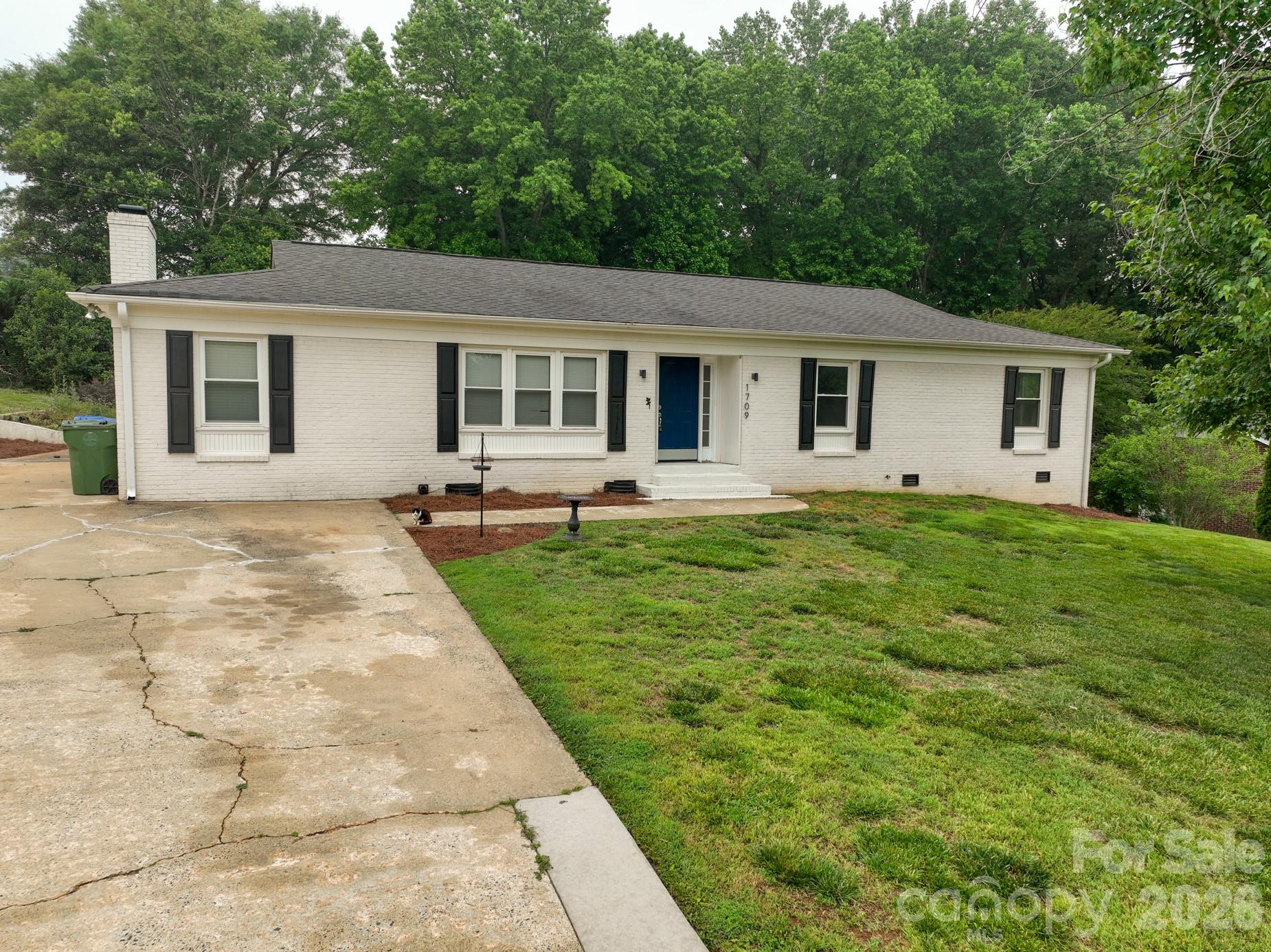 1709 Essen Lane, Gastonia, NC - photo 2 of 30