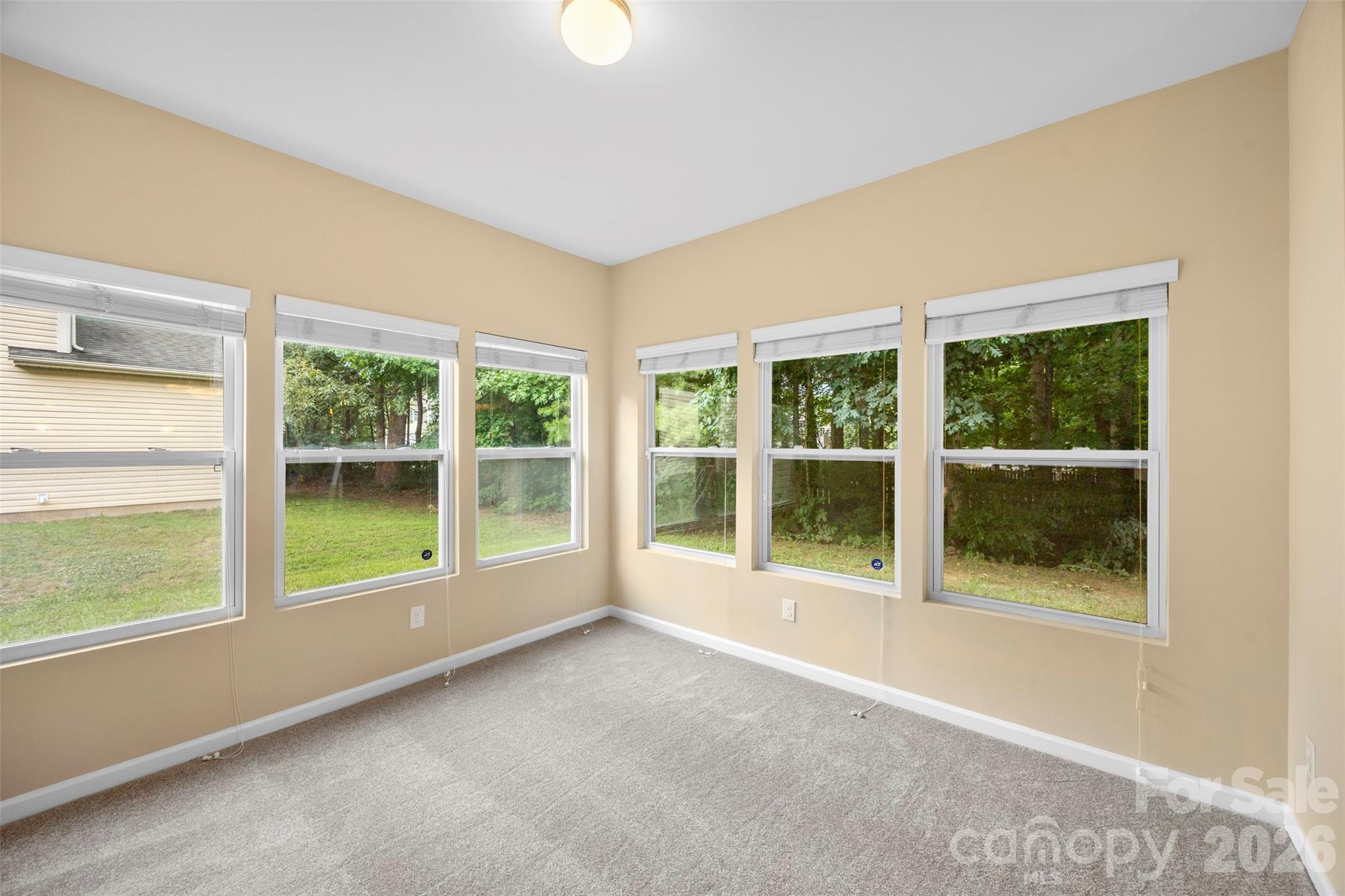 Home for sale at 1831 Yaupon Road, Charlotte, NC — photo 8 of 39
