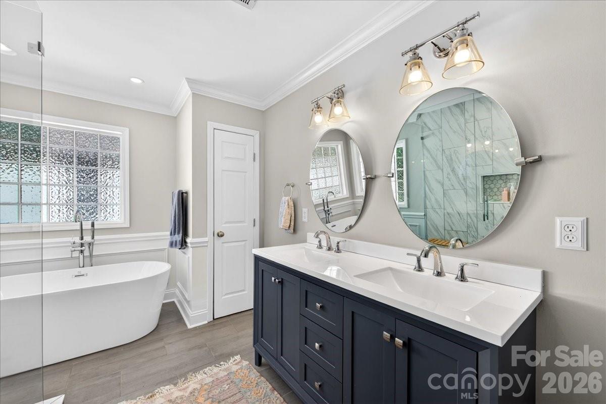 Photo 16 of 1529 E Worthington Avenue, Charlotte, NC