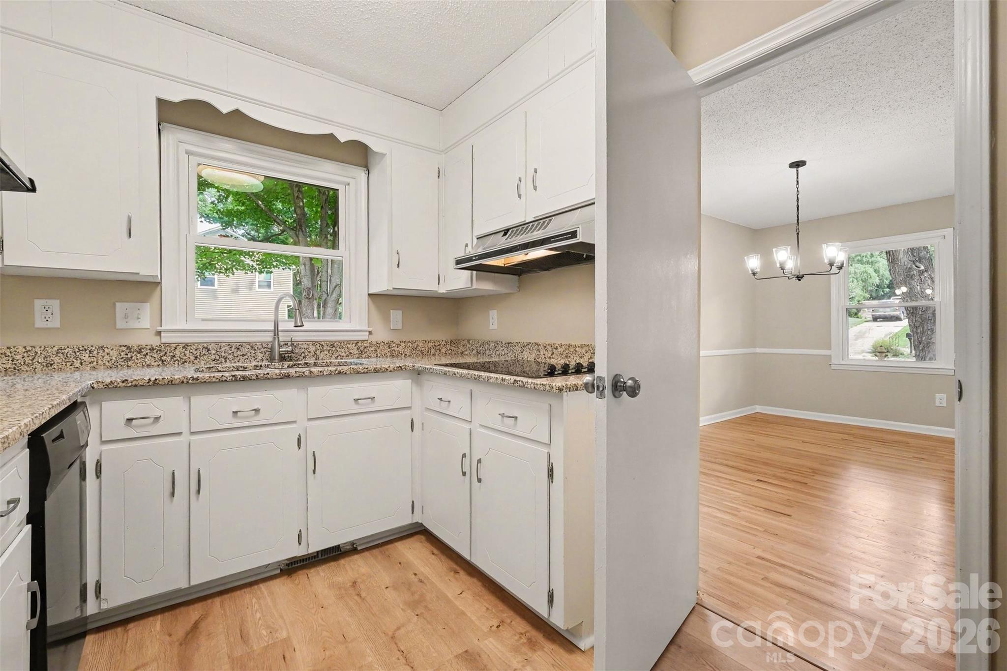 Photo 7 of 2143 Knickerbocker Drive, Charlotte, NC
