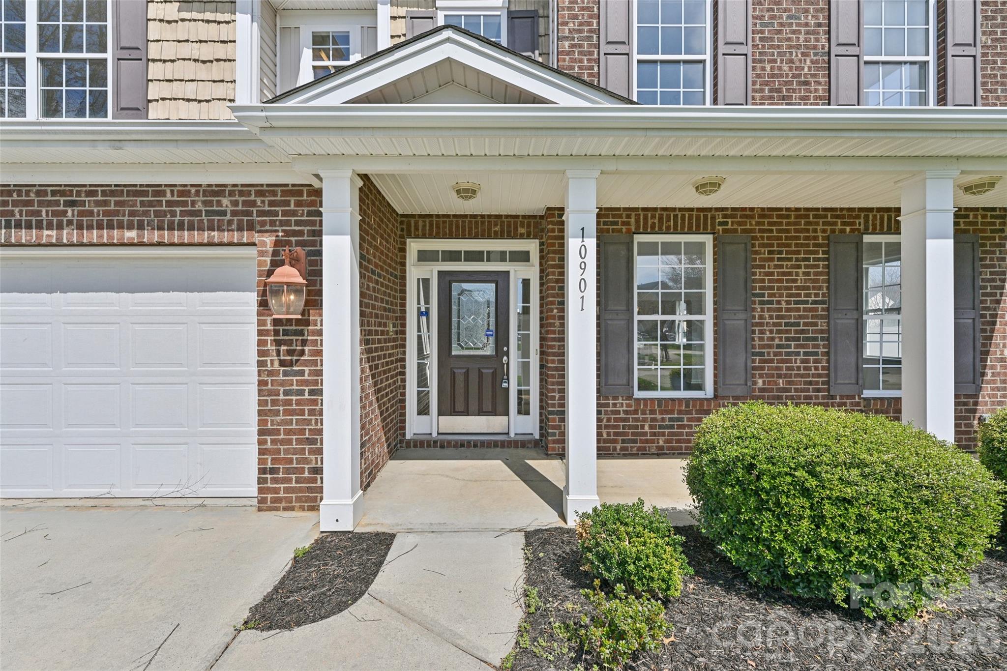 Photo 3 of 10901 Trout Creek Place, Davidson, NC