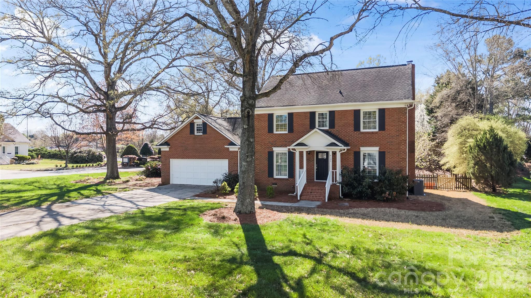 Home for sale at 6101 Boykin Spaniel Road, Charlotte, NC — photo 1 of 40