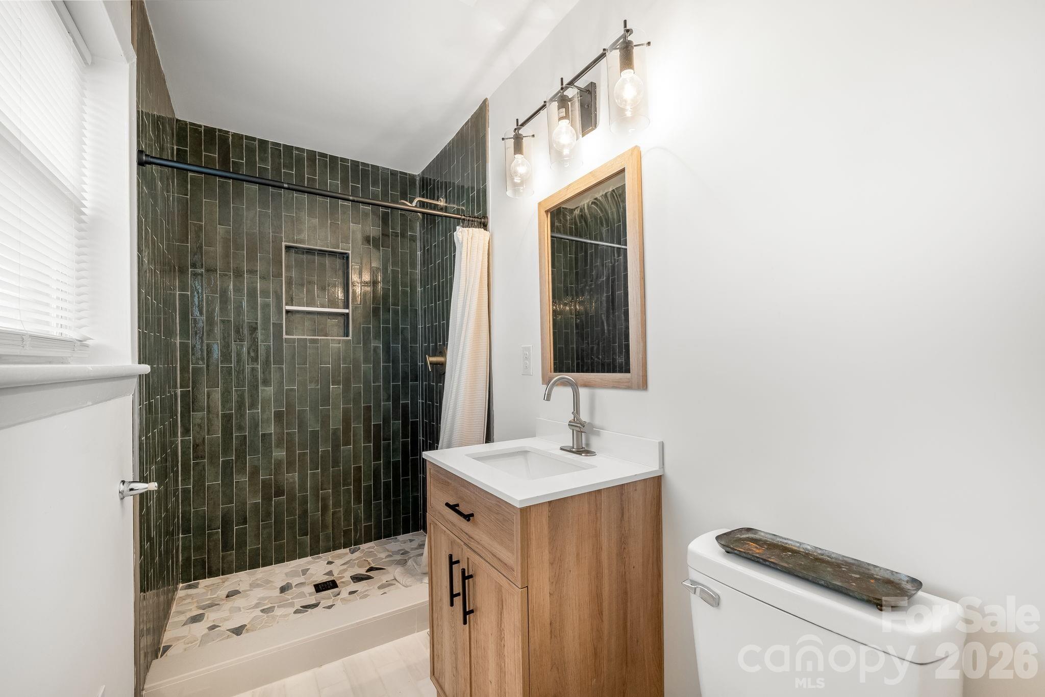 Photo 16 of 2333 Birchcrest Drive, Charlotte, NC