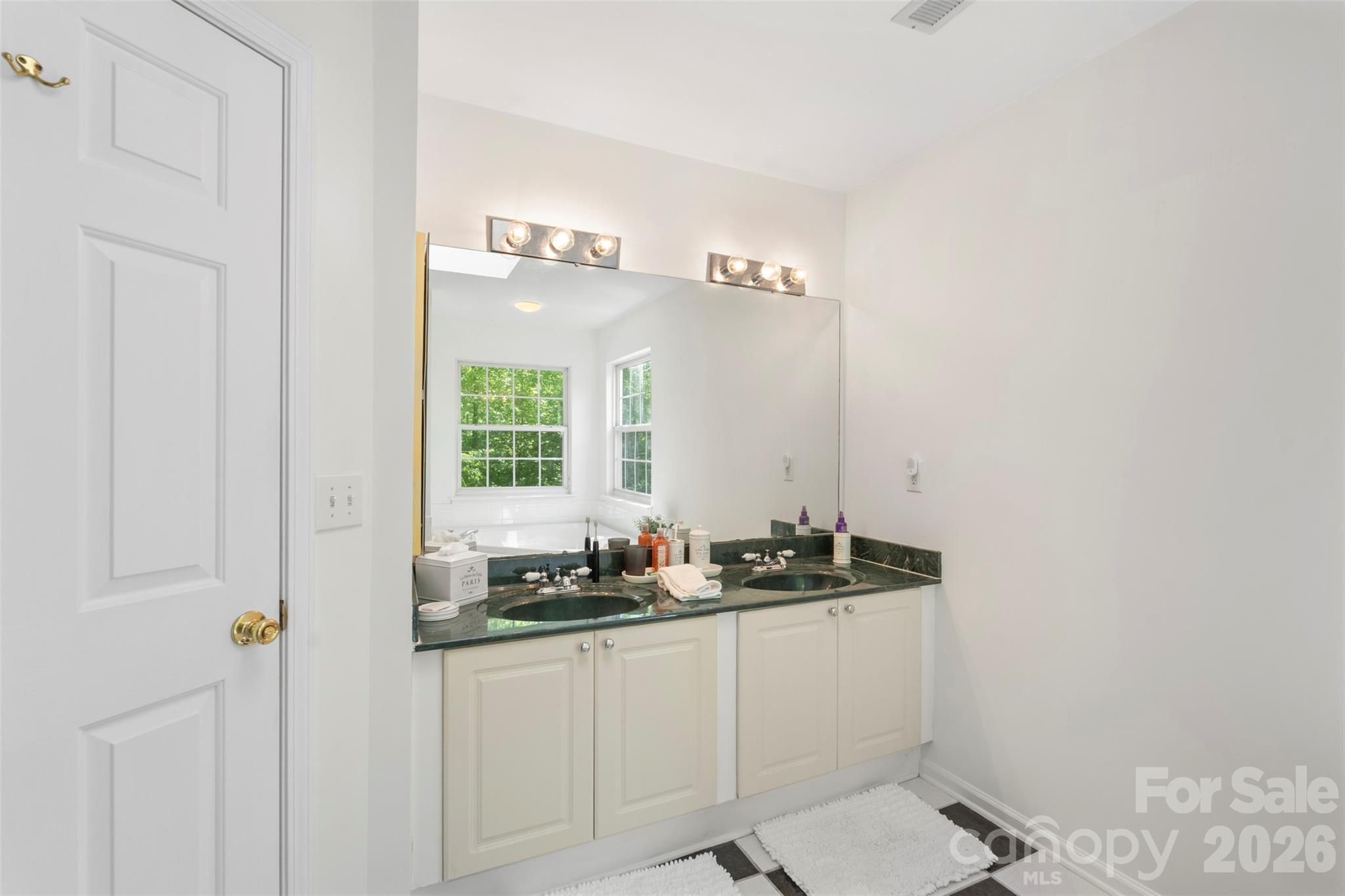 Photo 19 of 7900 Wilby Hollow Drive, Charlotte, NC