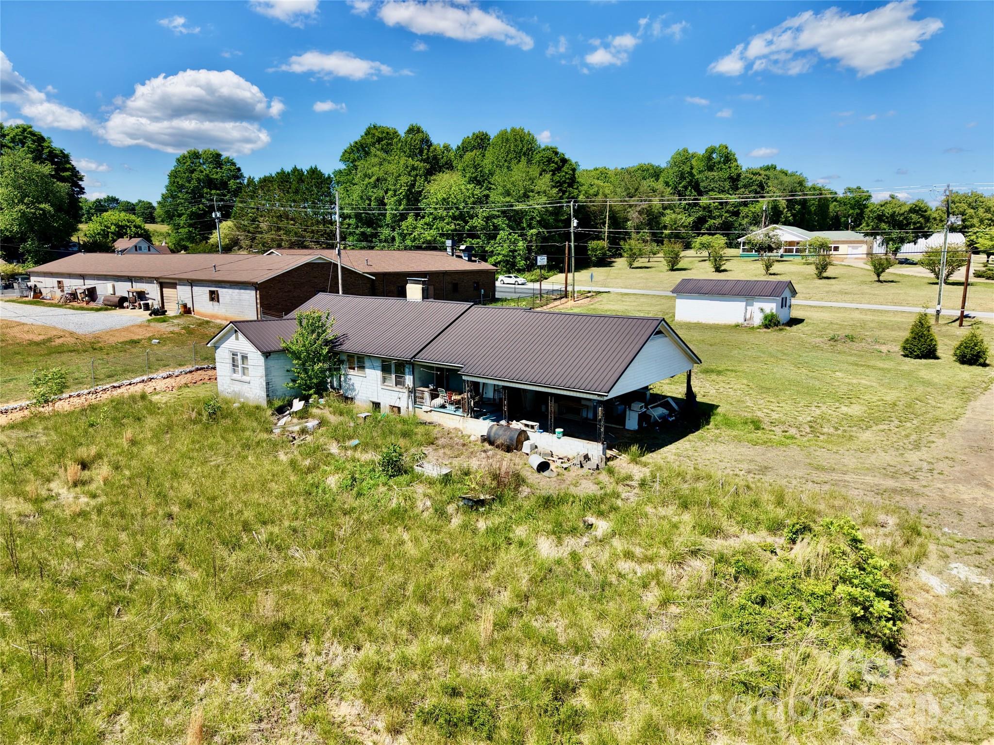 1263 NC 16 Highway N, Taylorsville, NC - photo 7 of 48