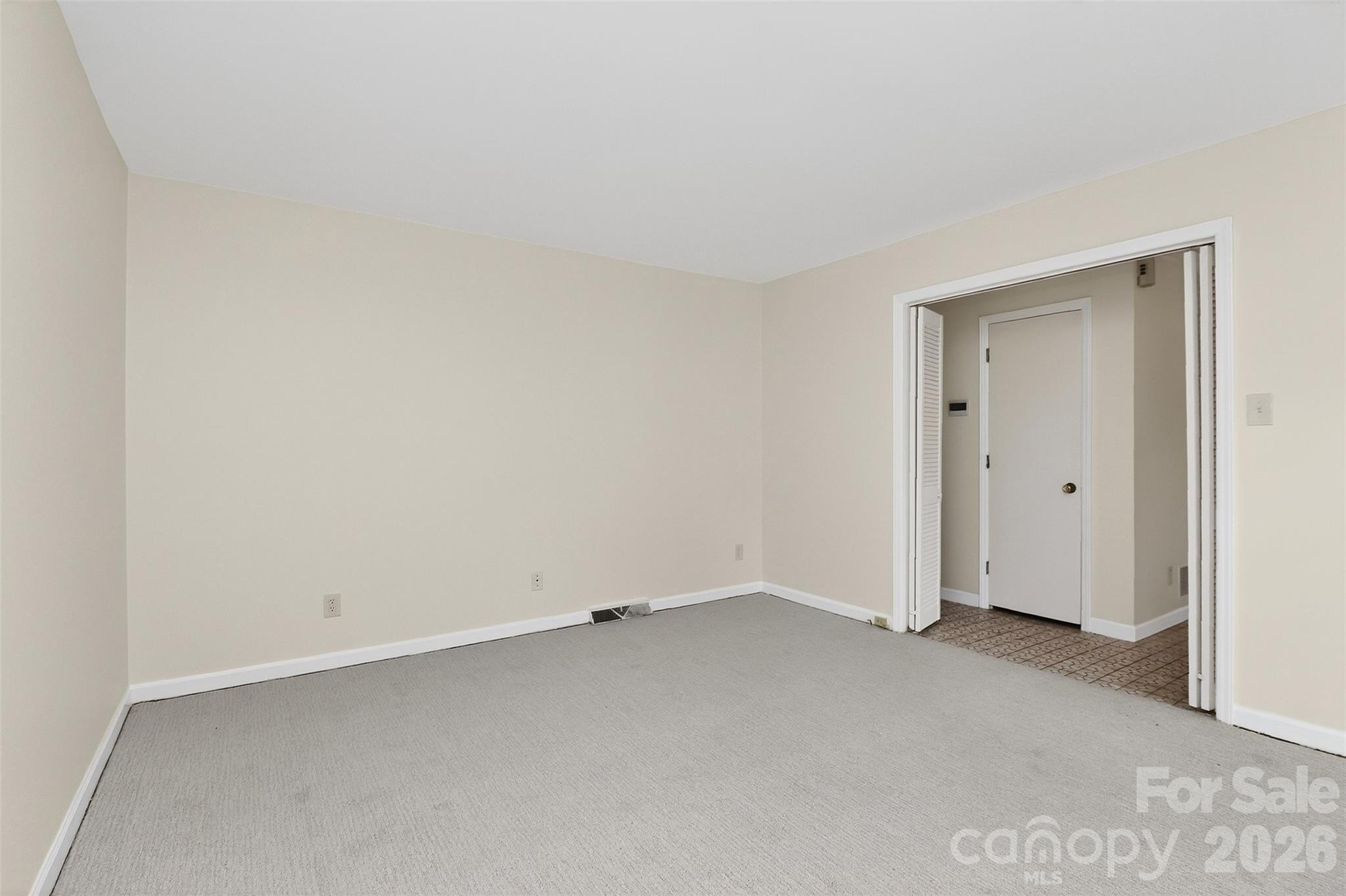 7007 Crossridge Road, Charlotte, NC - photo 5 of 45