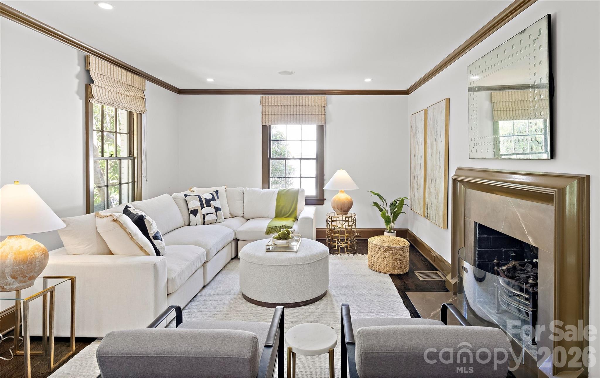 208 Wales Avenue, Charlotte, NC - photo 3 of 33