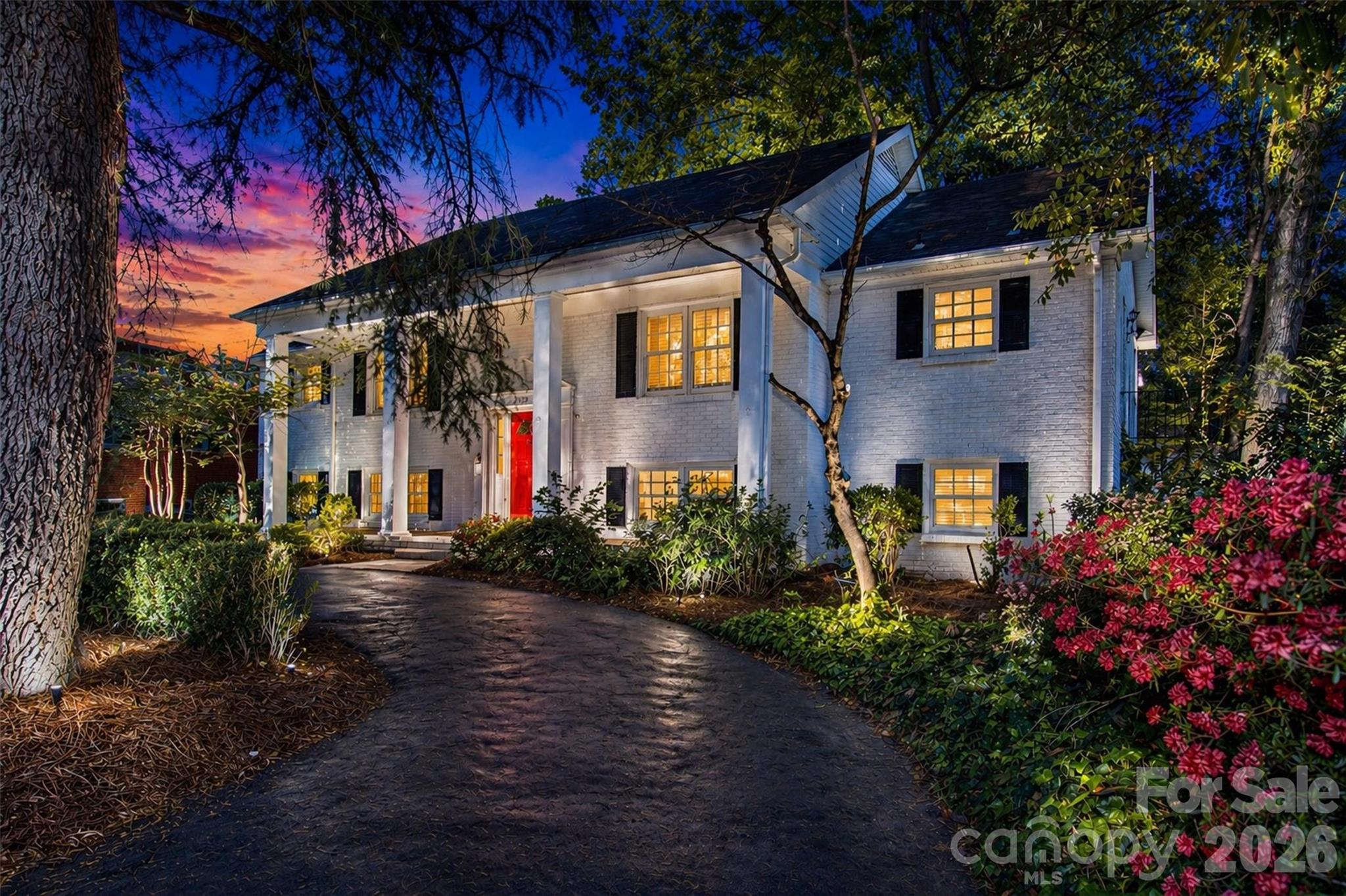 Photo 4 of 6629 Knightswood Drive, Charlotte, NC