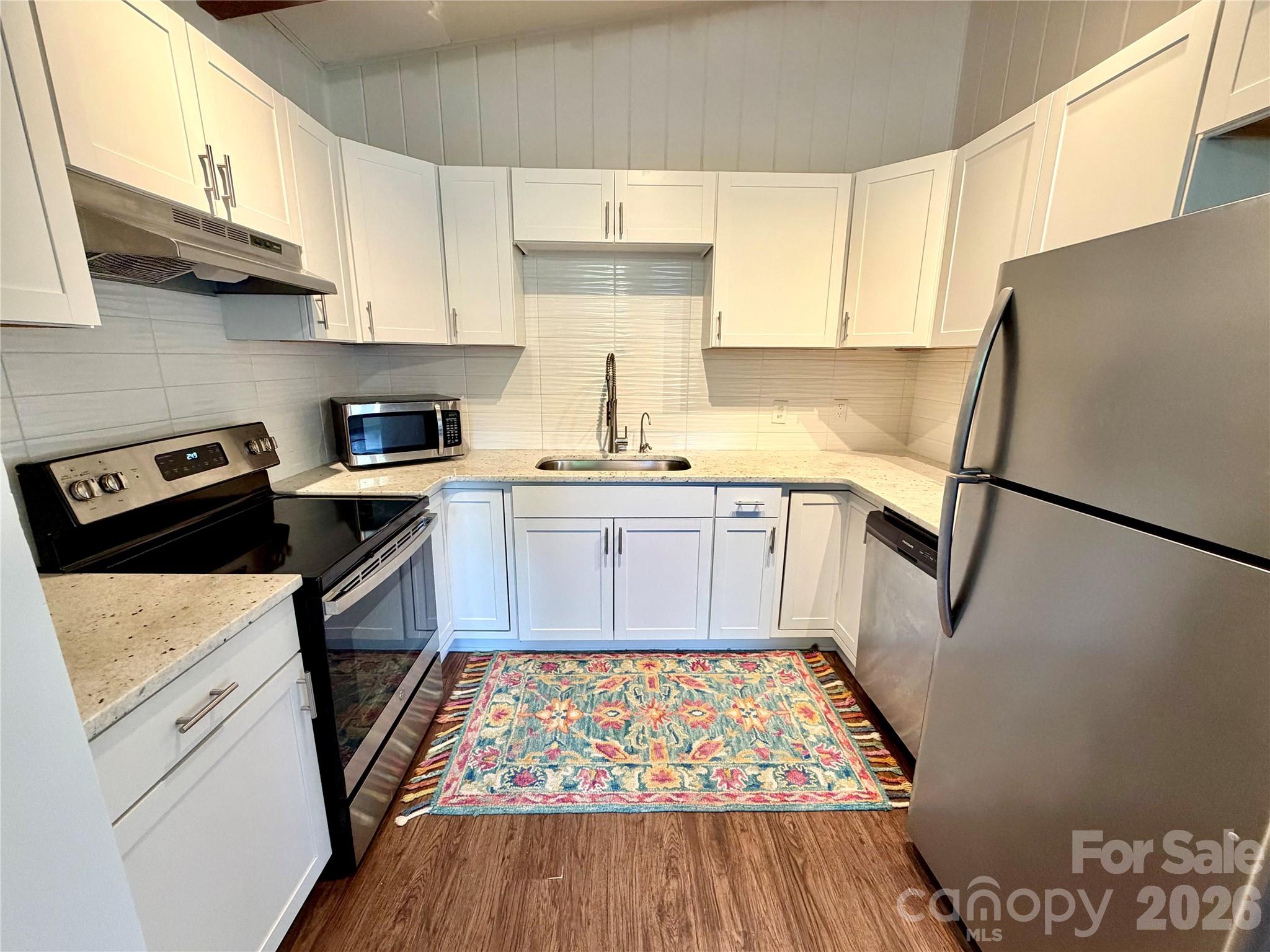 Photo 8 of 1511 Briarfield Drive, Charlotte, NC
