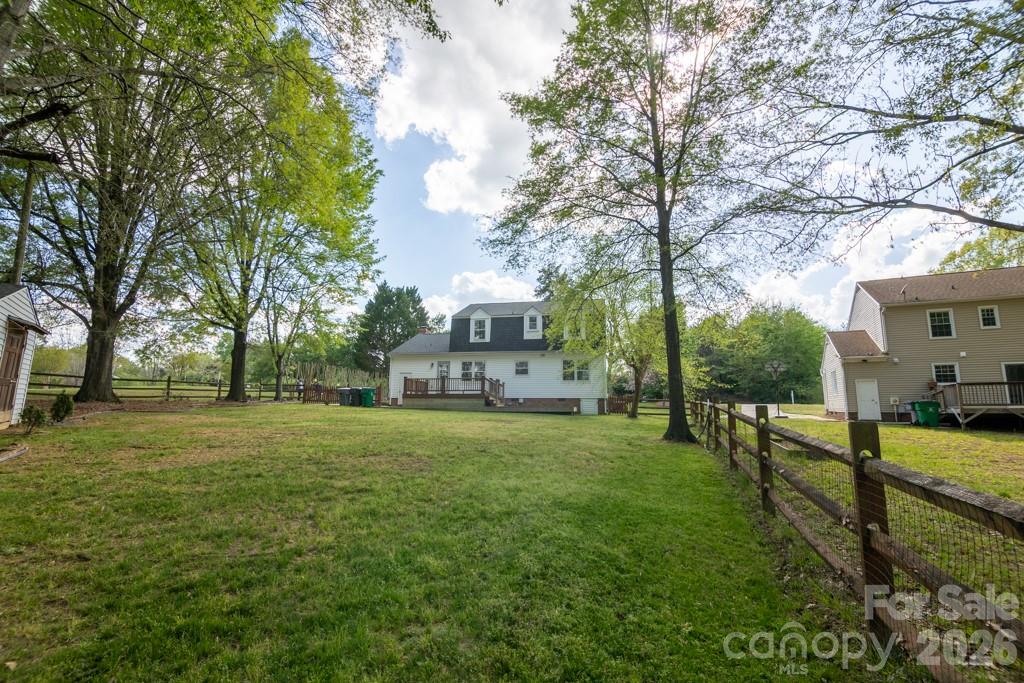 Photo 12 of 2232 Lawton Bluff Road, Charlotte, NC