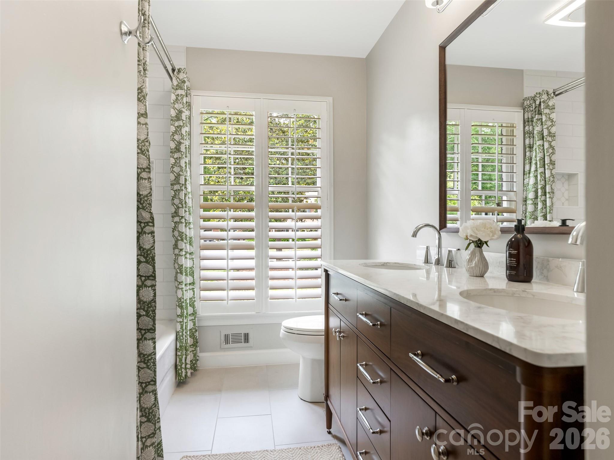 Photo 21 of 1301 E Barden Road, Charlotte, NC