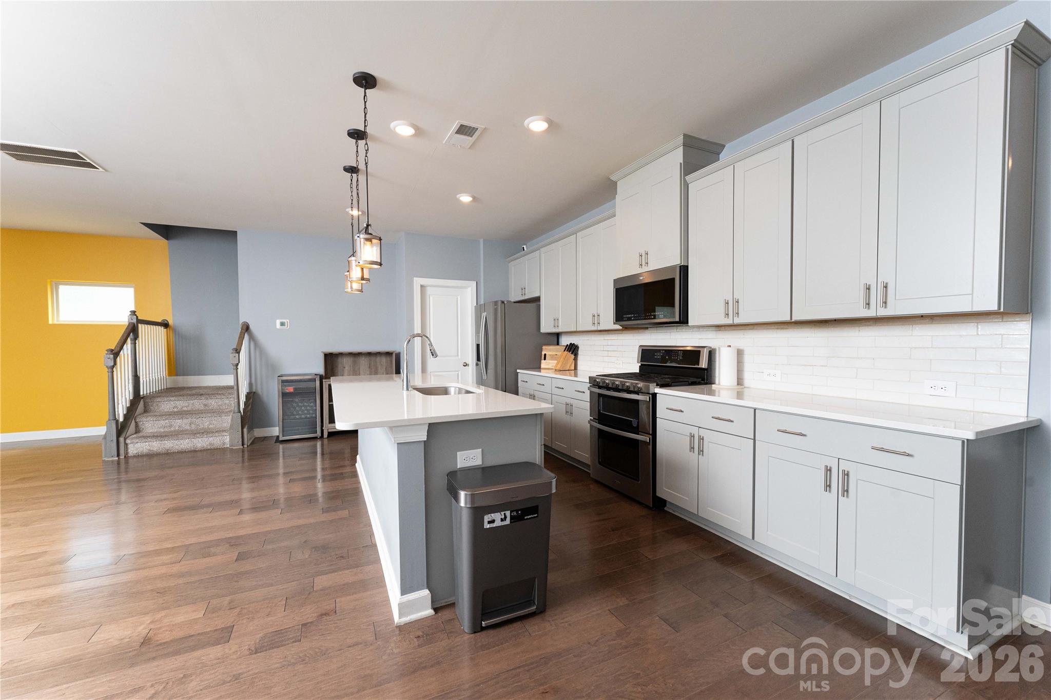 Photo 4 of 4107 Honey Locust Drive, Charlotte, NC