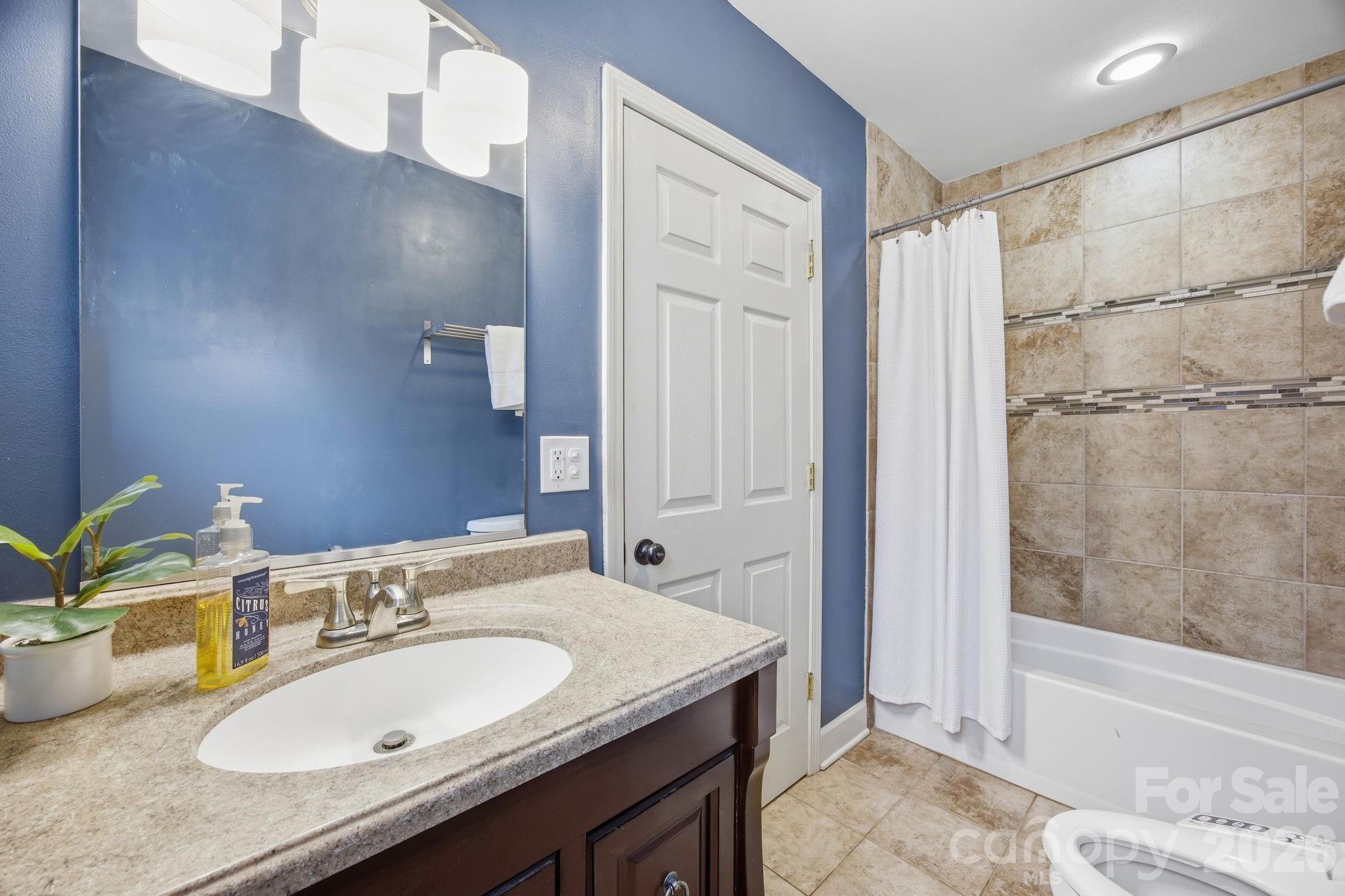 1941 Bentley Place, Charlotte, NC - photo 25 of 36