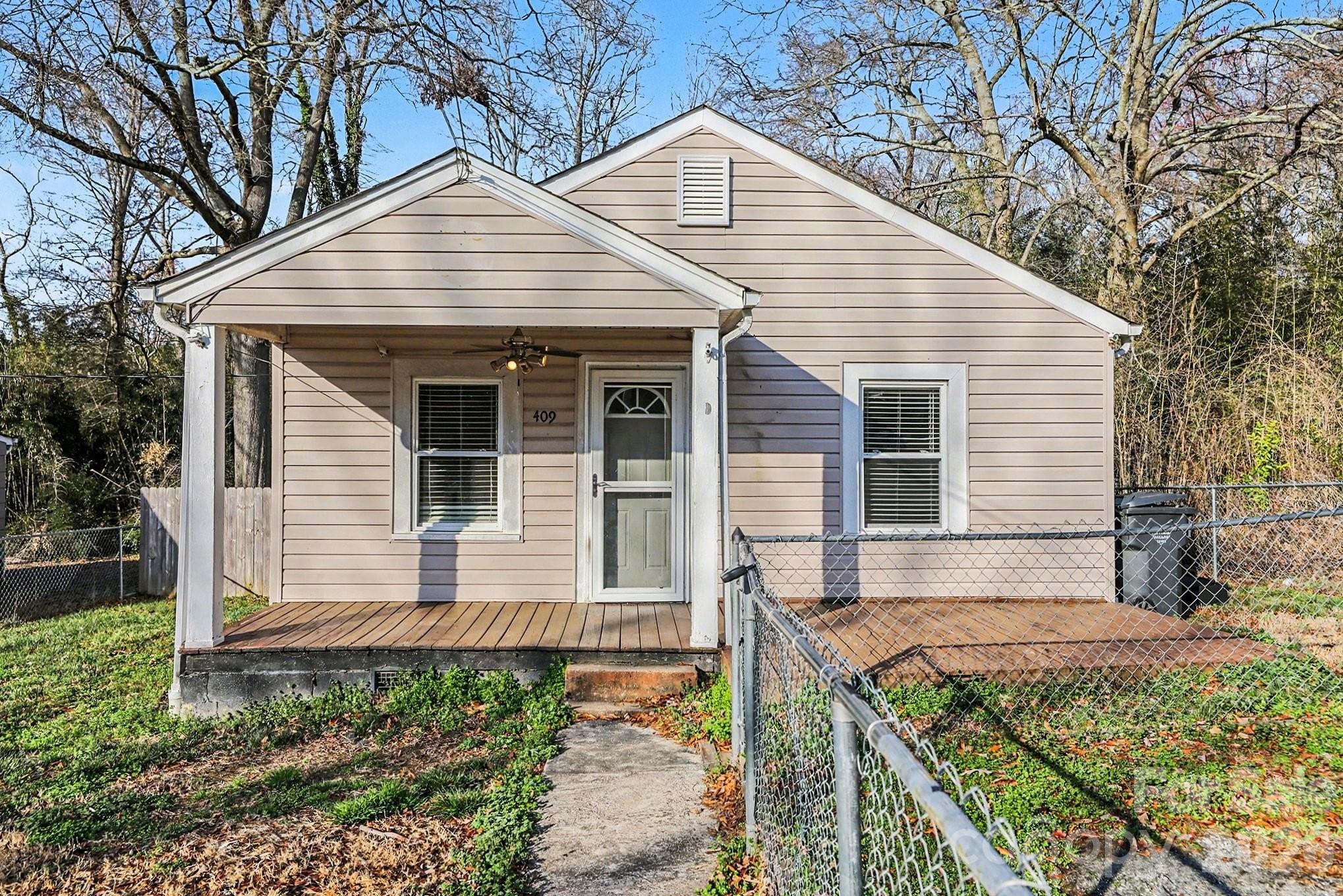409 S Maple Street, Dallas, NC