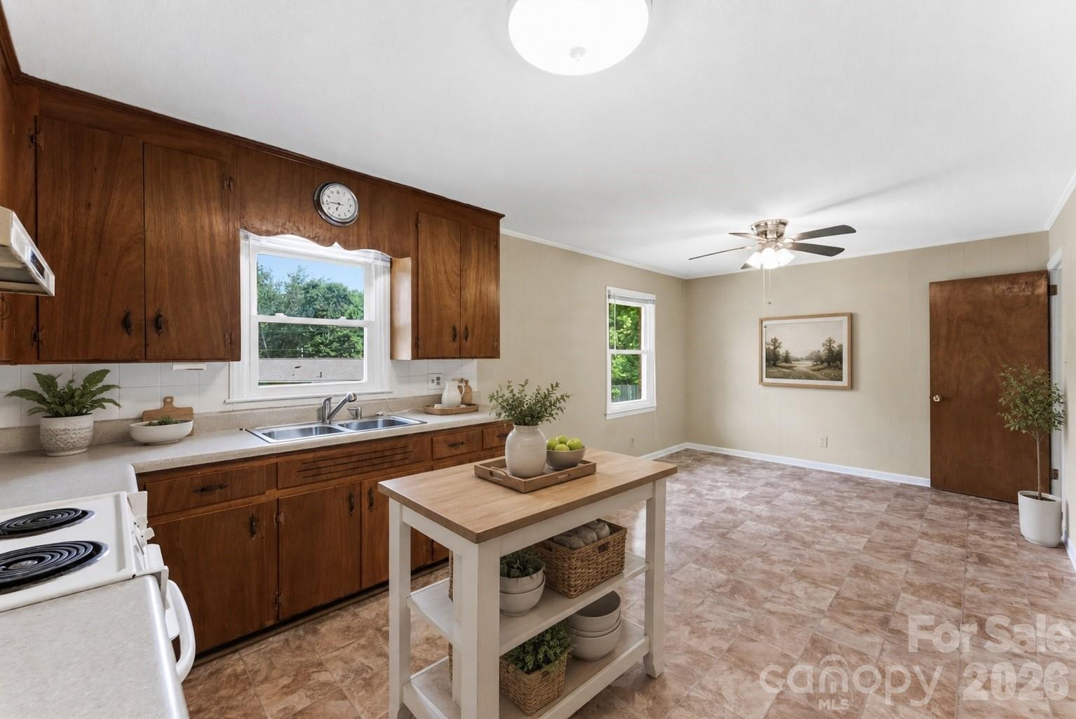 Home for sale at 609 Temple Street, Kings Mountain, NC — photo 9 of 41