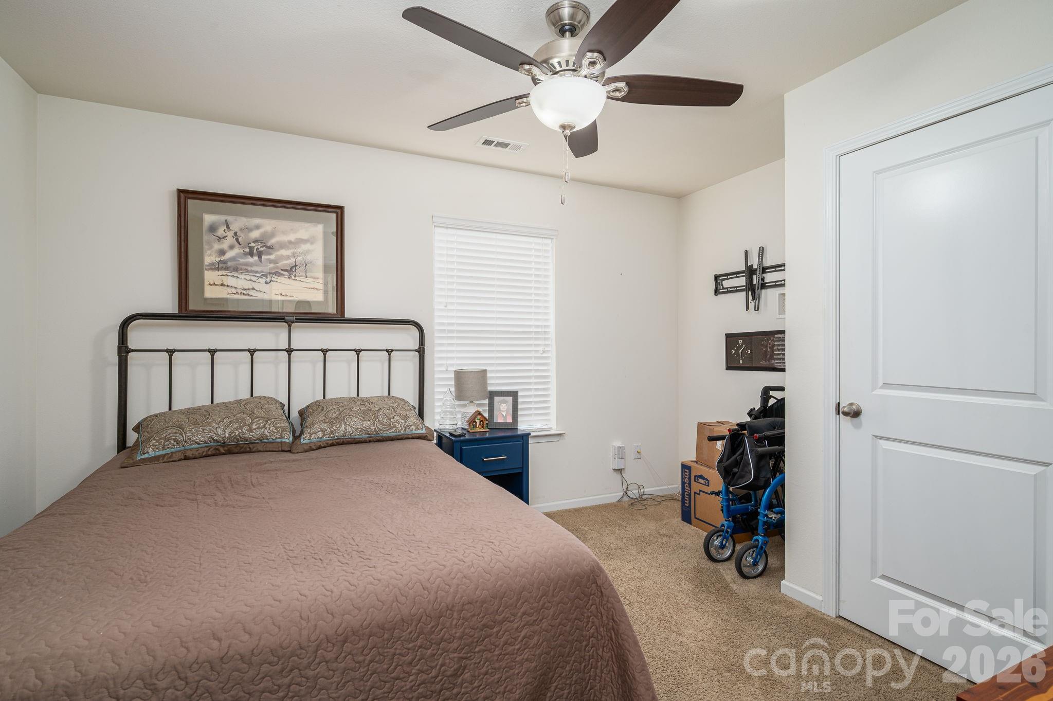 2818 Easton Knoll Drive, Dallas, NC - photo 13 of 48