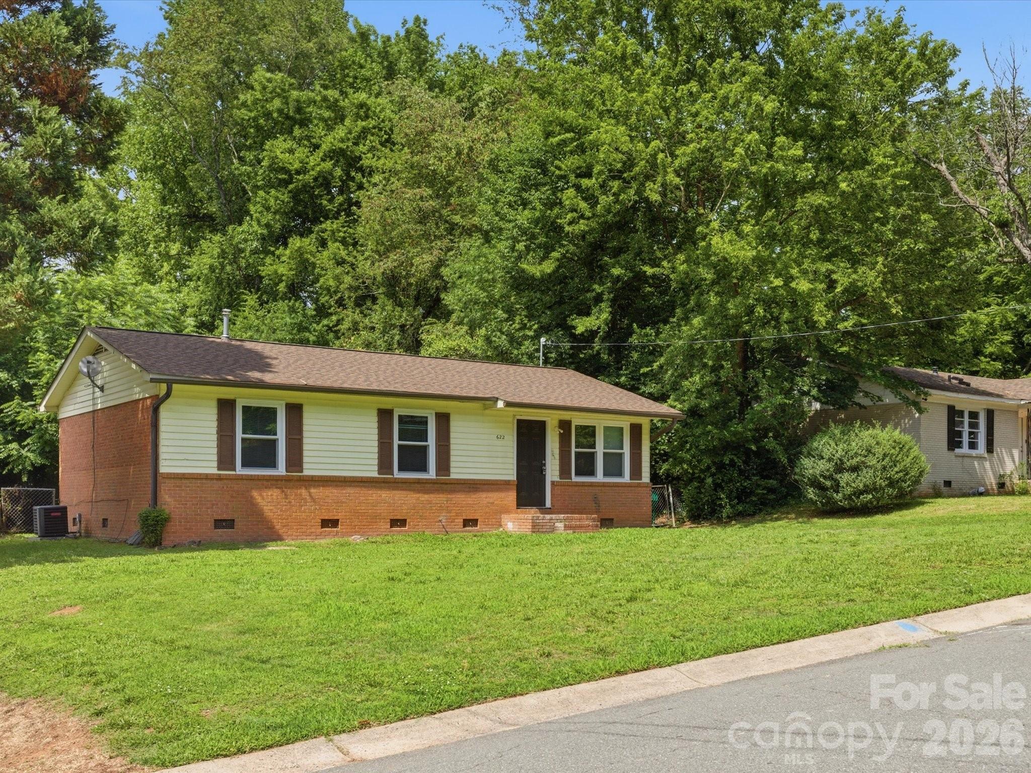 Photo 2 of 622 Dunbrook Lane, Charlotte, NC