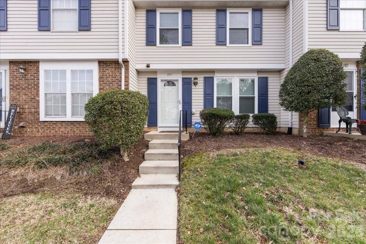 237 Water Oak Drive, Pineville, NC - photo 4 of 46