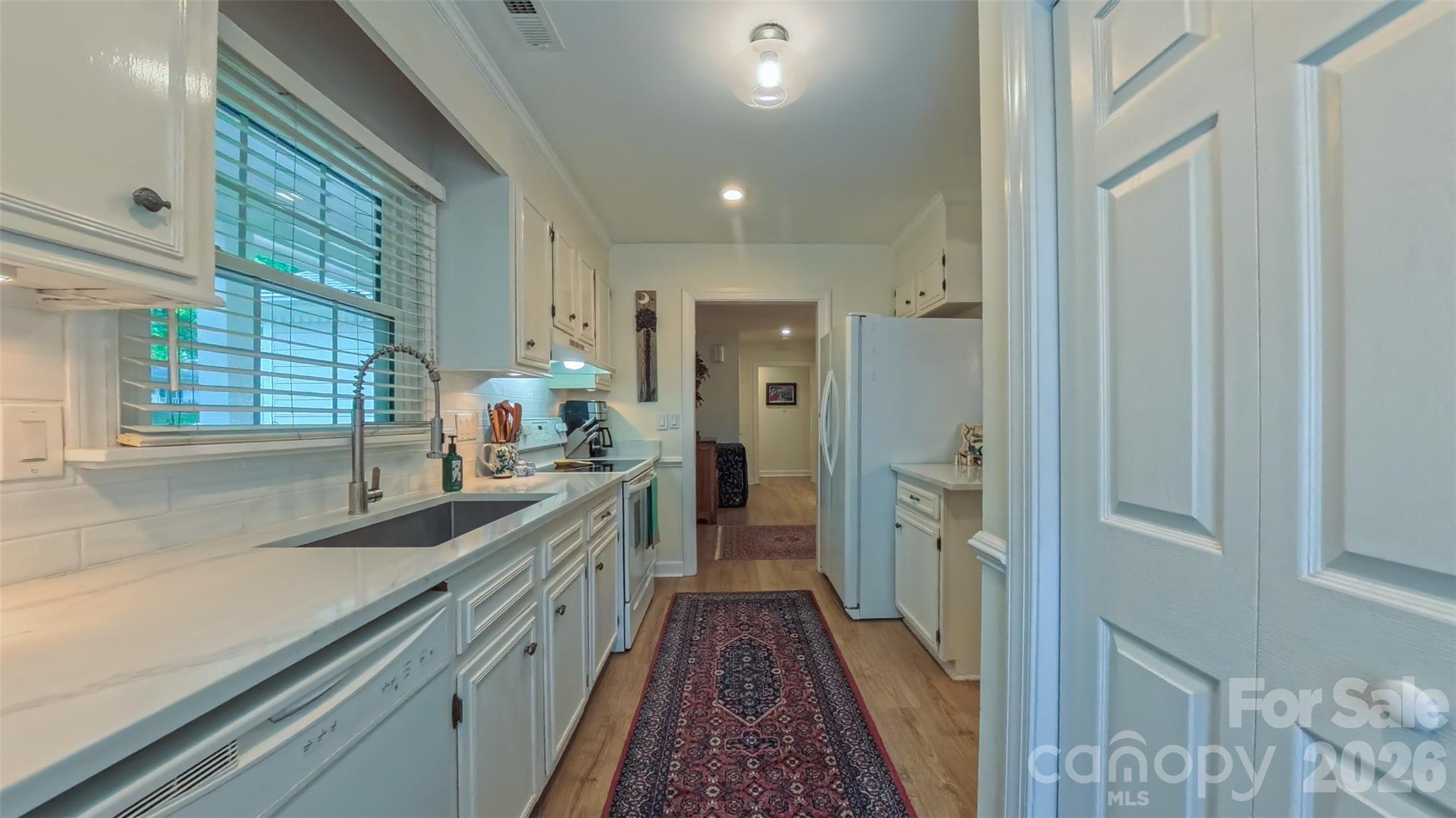 Photo 15 of 2425 Turnberry Lane, Charlotte, NC