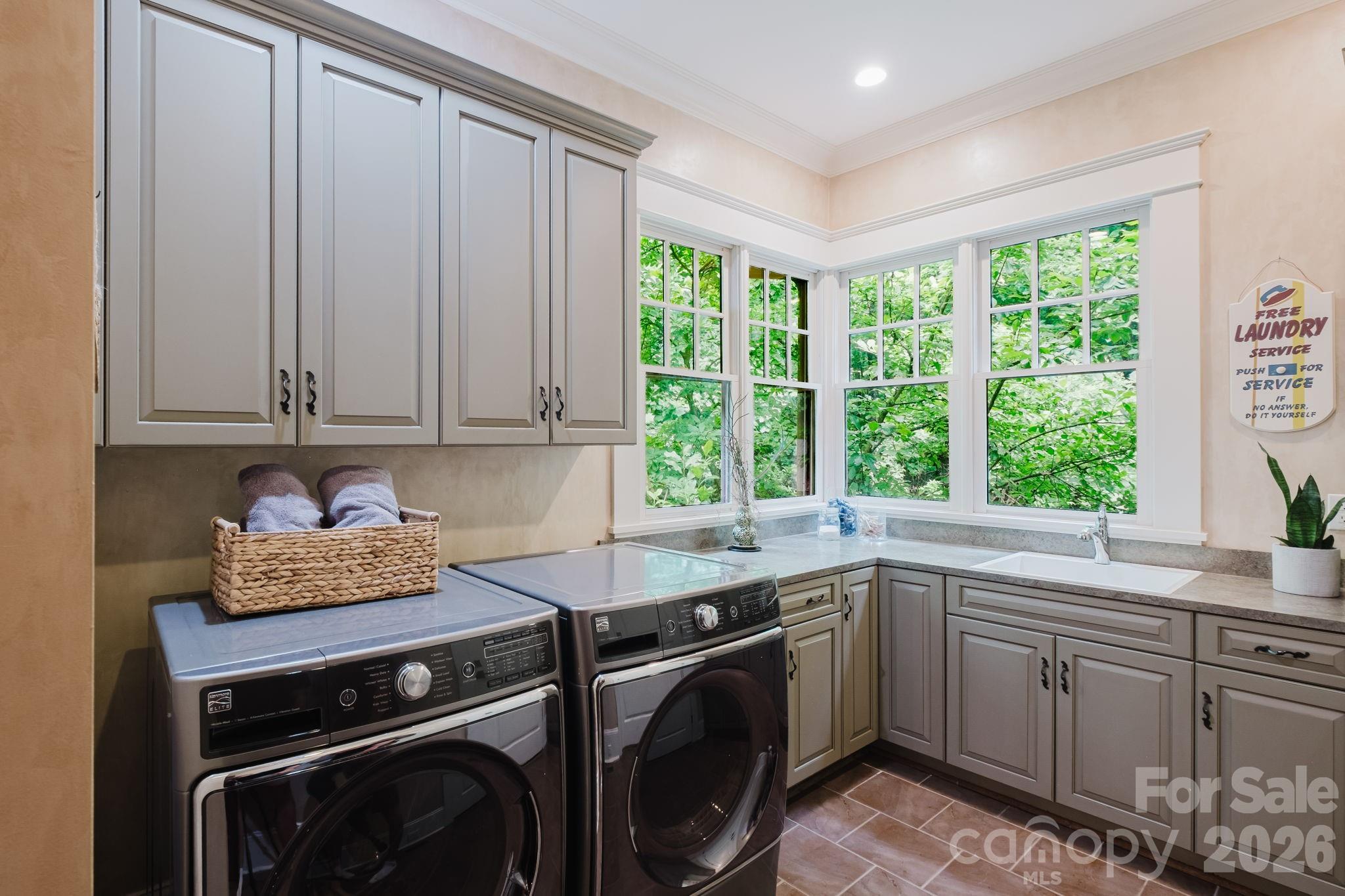 Photo 16 of 10930 Green Heron Court, Charlotte, NC