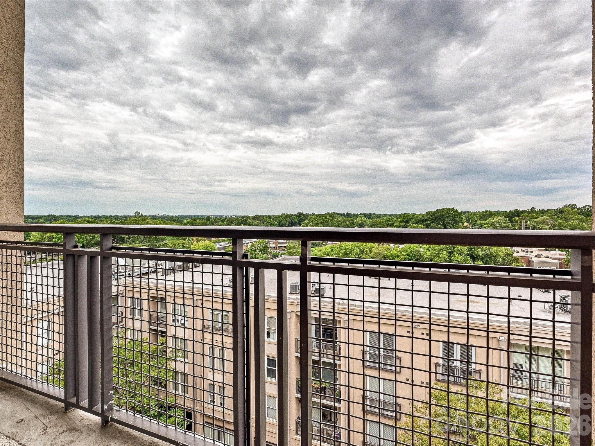 Photo 4 of 1315 East Boulevard813, Charlotte, NC