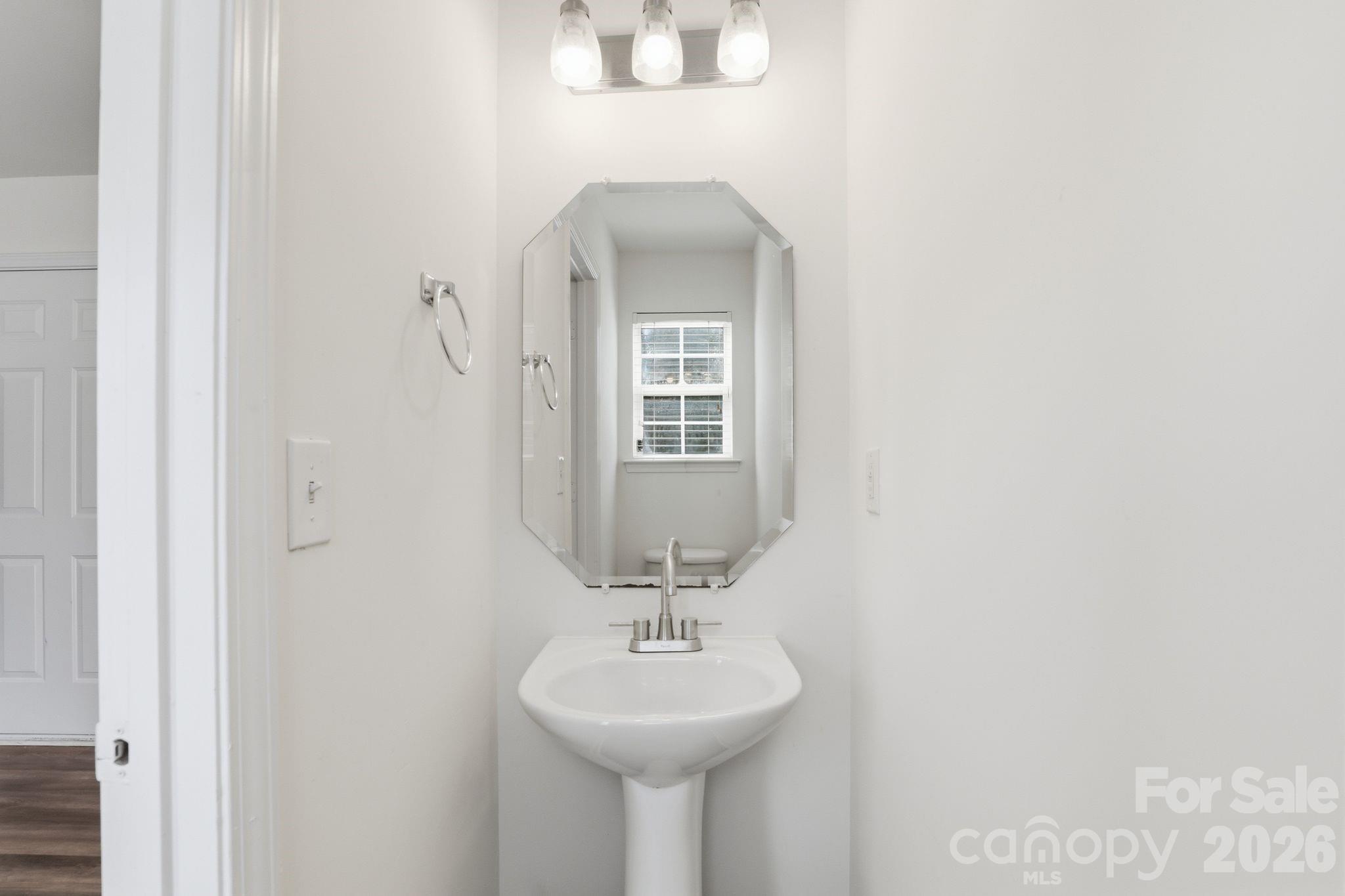 Photo 11 of 5623 Henderson Oaks Drive, Charlotte, NC