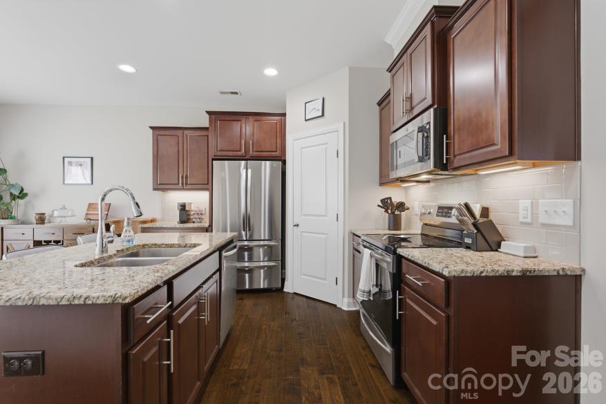 Photo 8 of 8737 Aspinwall Drive, Charlotte, NC