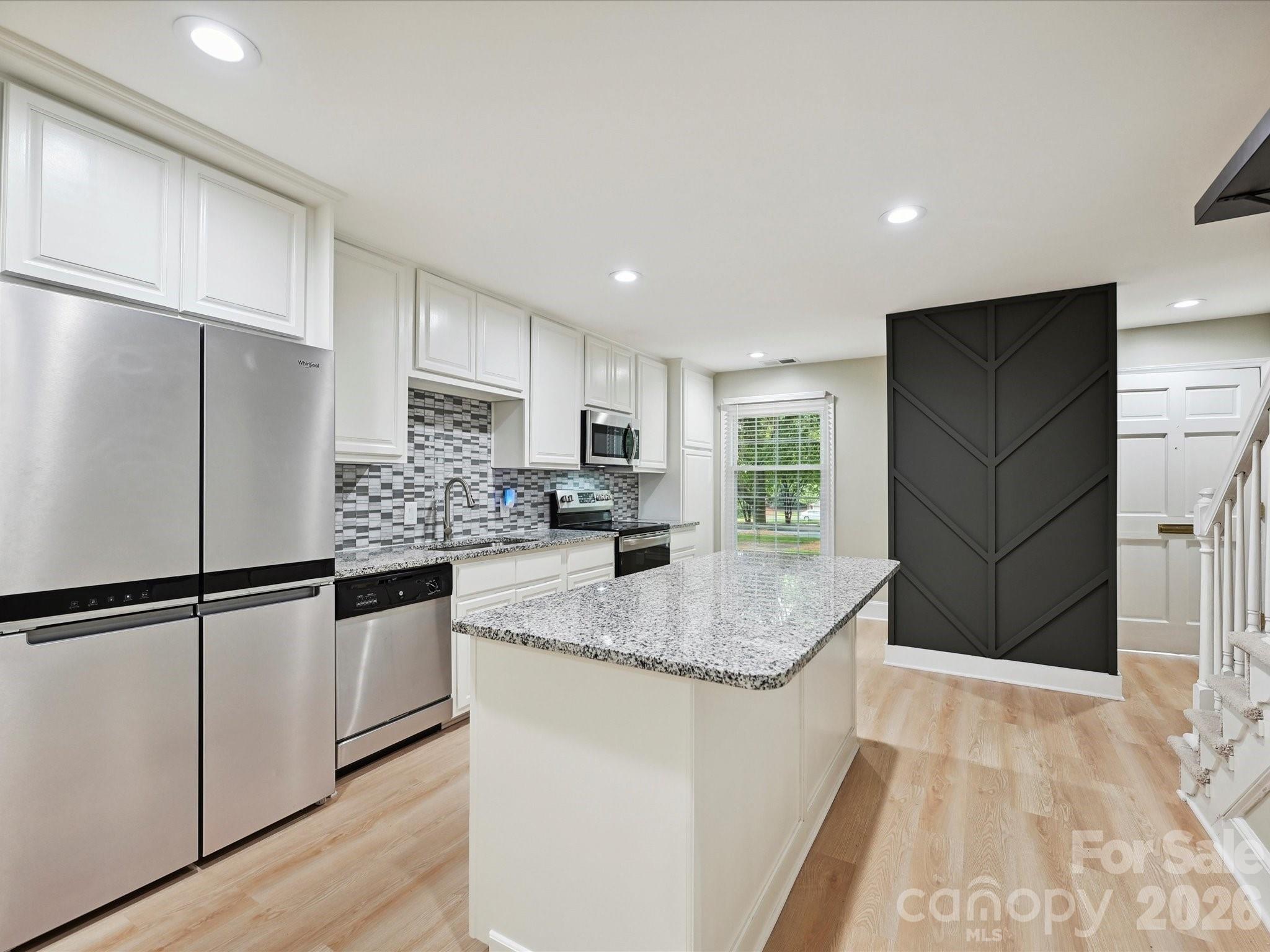 Photo 6 of 7004 Quail Hill Road, Charlotte, NC