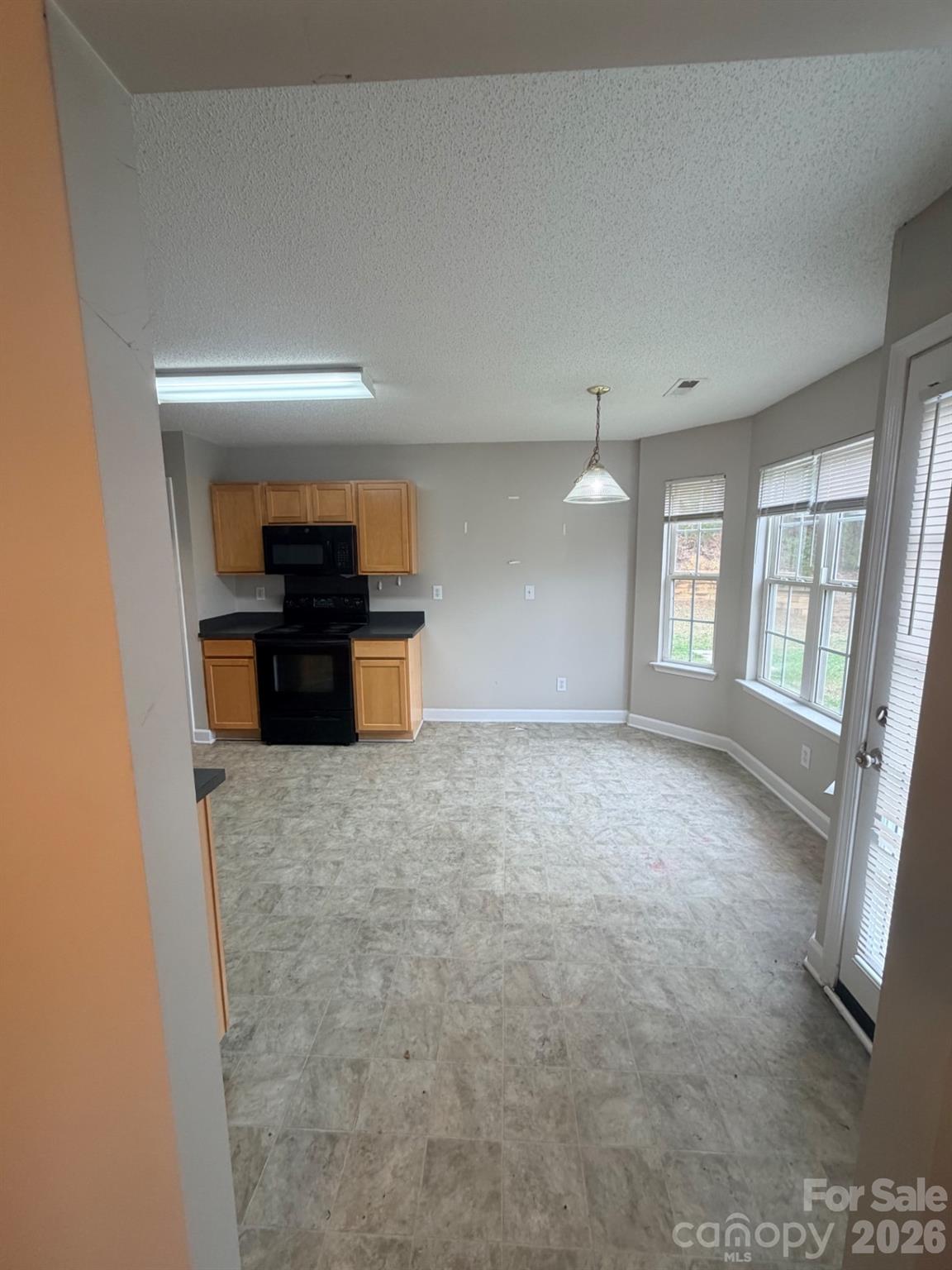 Photo 10 of 634 Longacre Drive, Charlotte, NC
