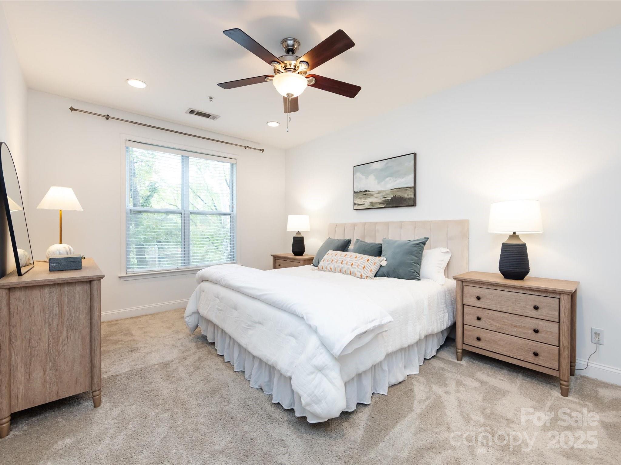 Photo 18 of 1000 E Woodlawn Road216, Charlotte, NC