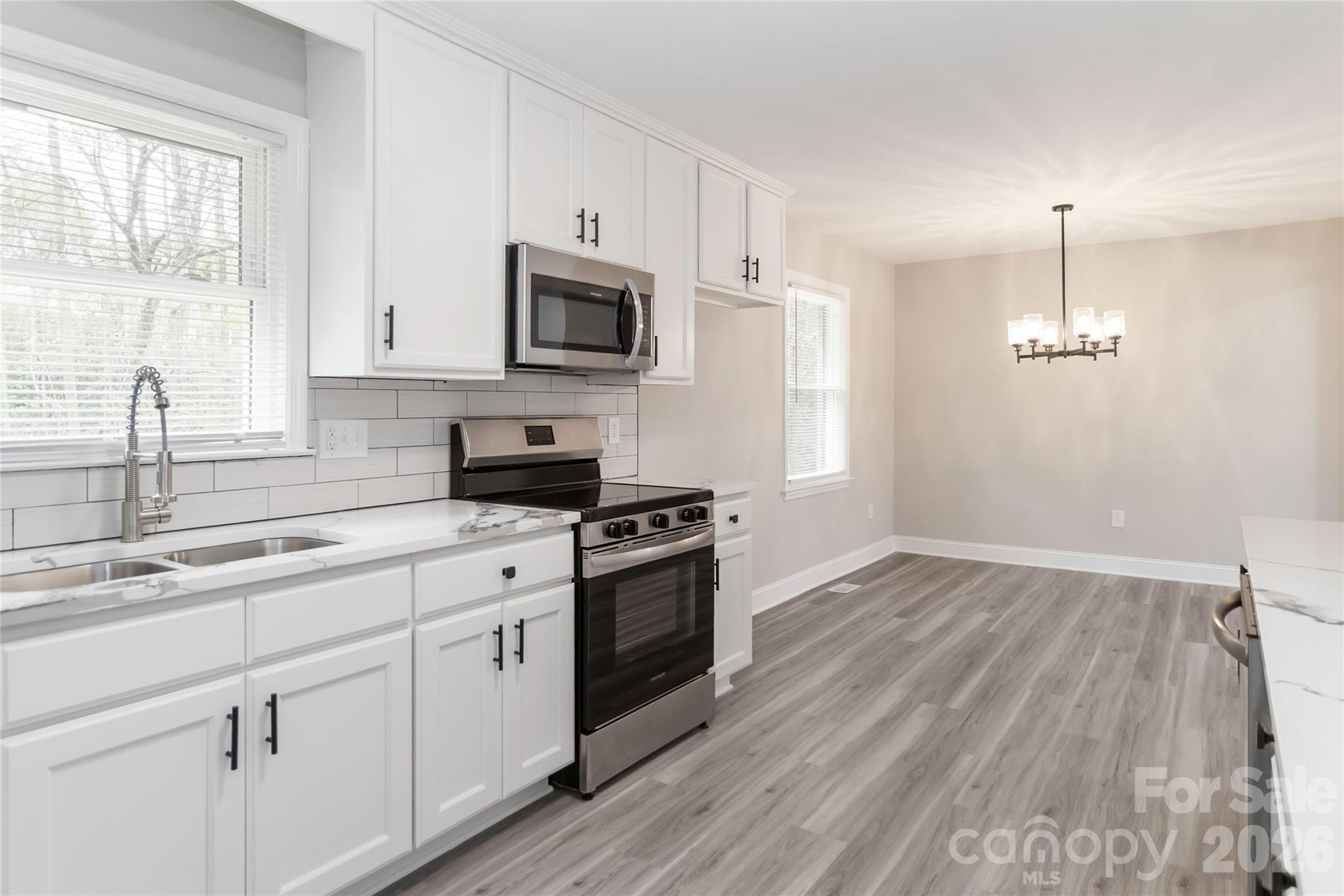 Photo 9 of 6726 Barrington Drive, Charlotte, NC
