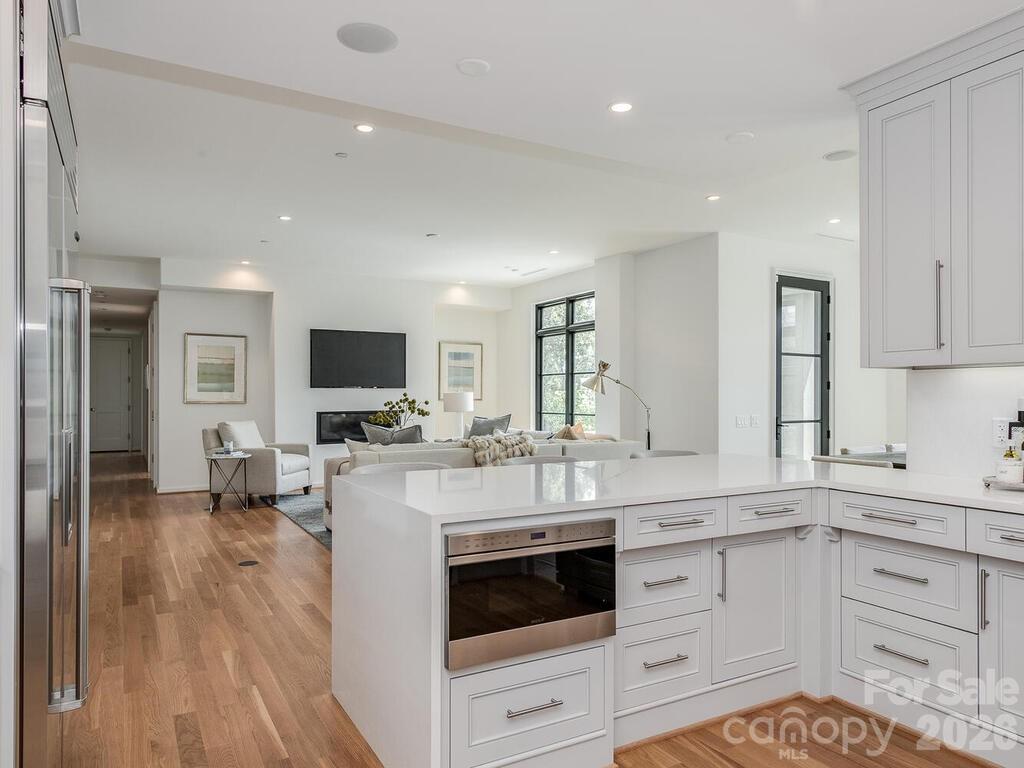 Photo 6 of 1333 Queens RoadD1, Charlotte, NC