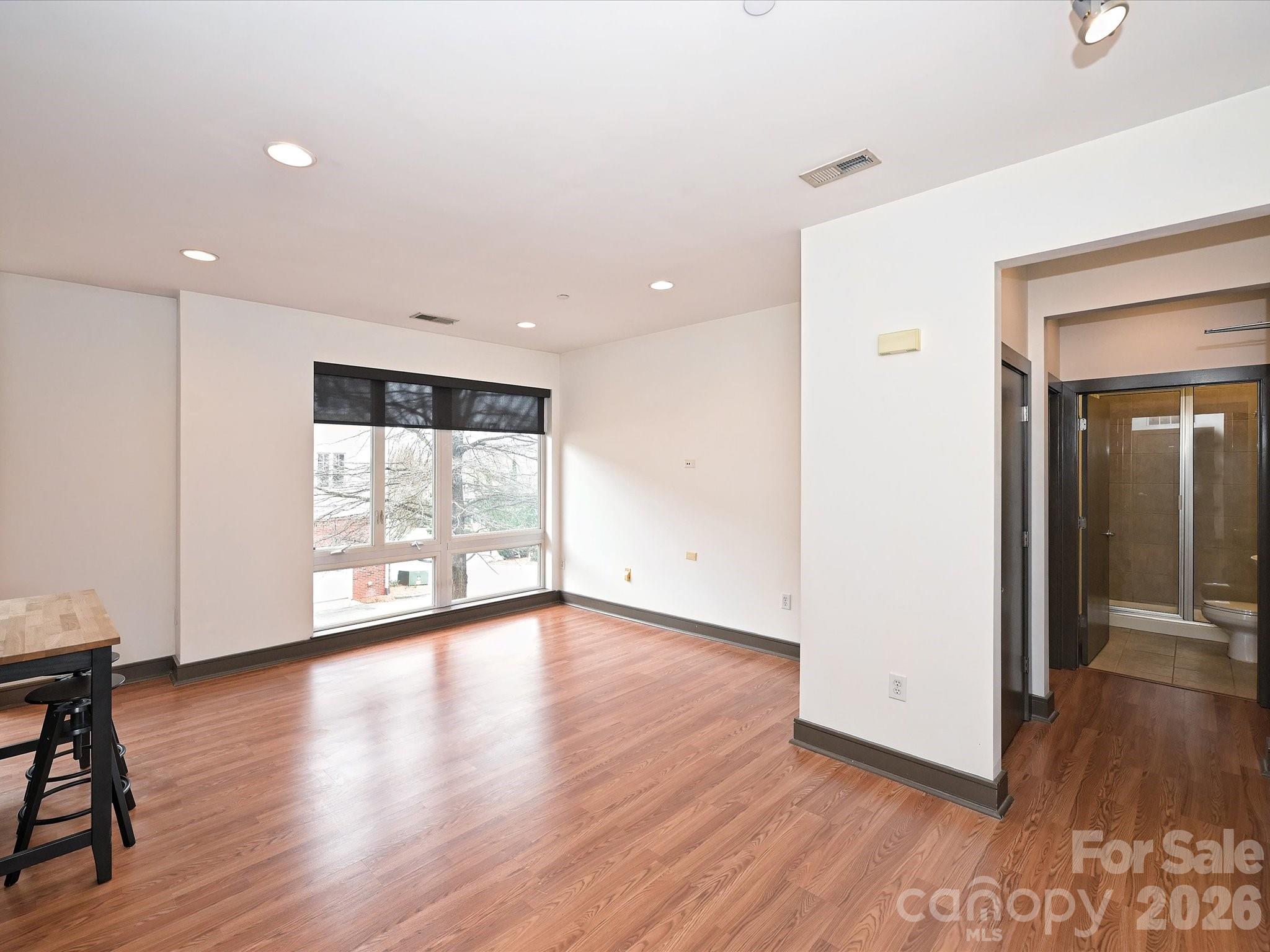Photo 13 of 2200 Lyndhurst Avenue102, Charlotte, NC