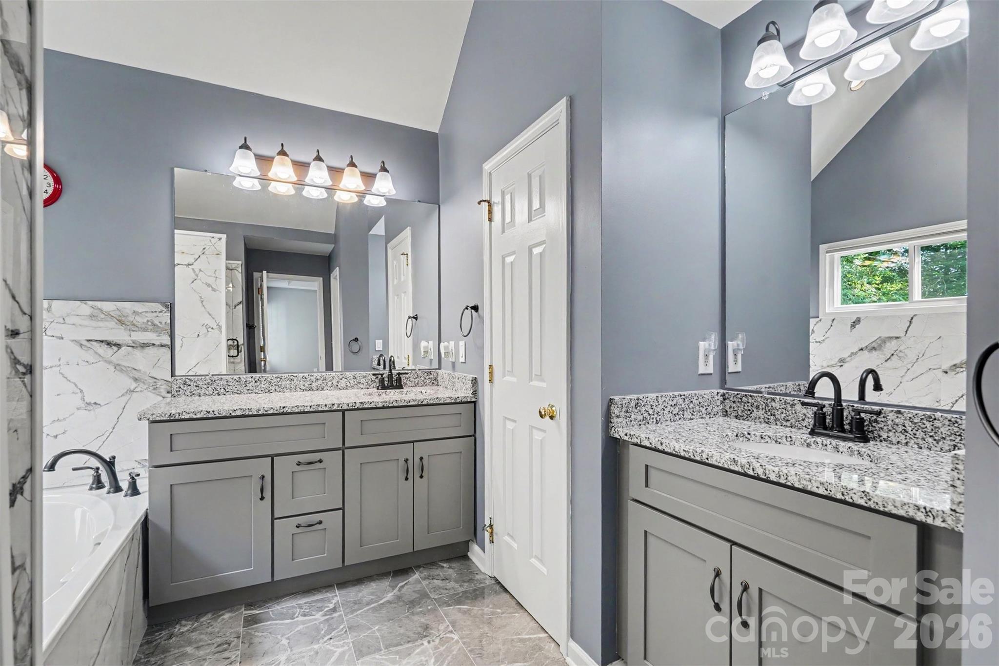 Home for sale at 5917 Nuthatch Court, Charlotte, NC — photo 25 of 46