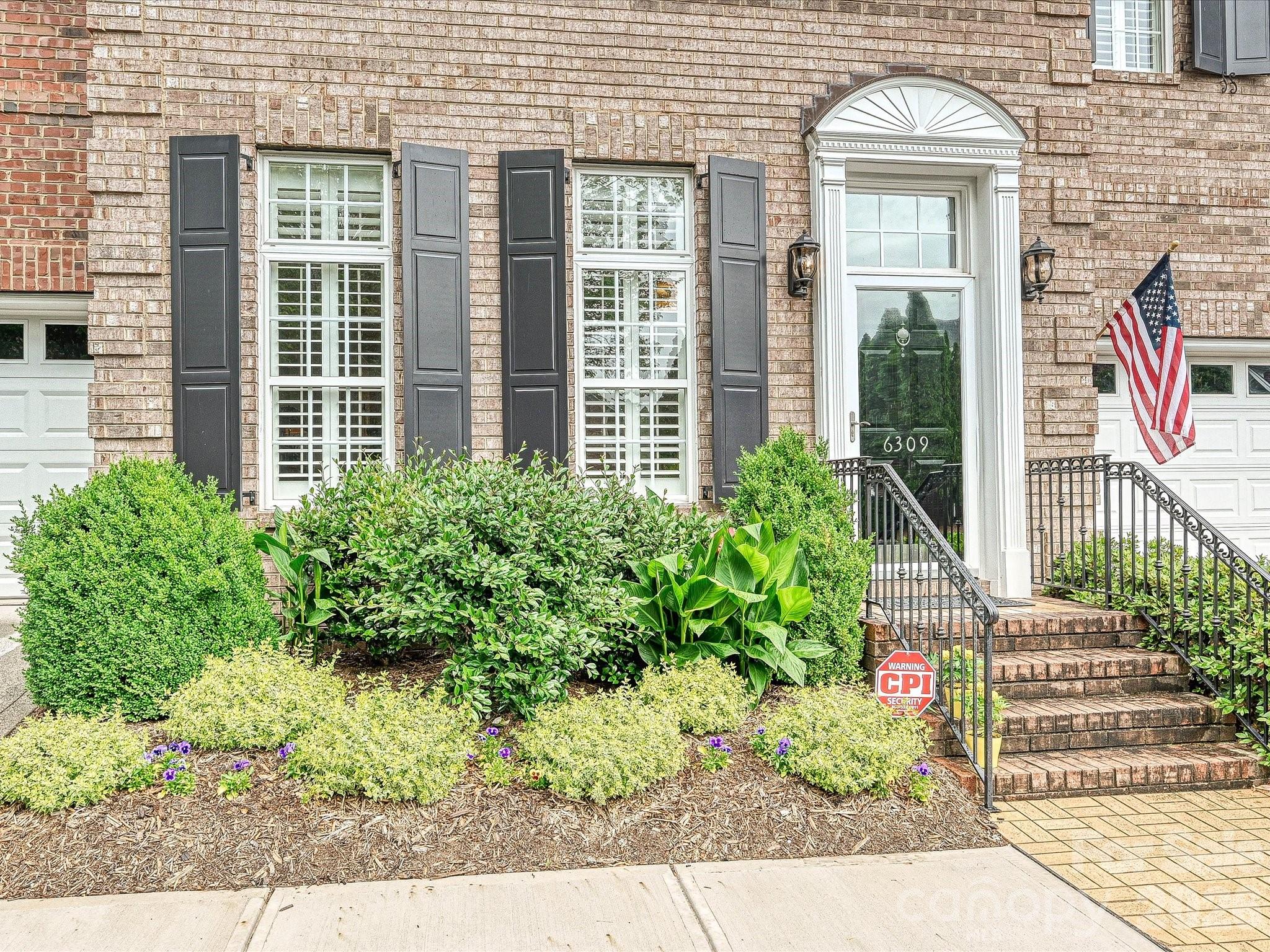 Photo 2 of 6309 Wakehurst Road, Charlotte, NC