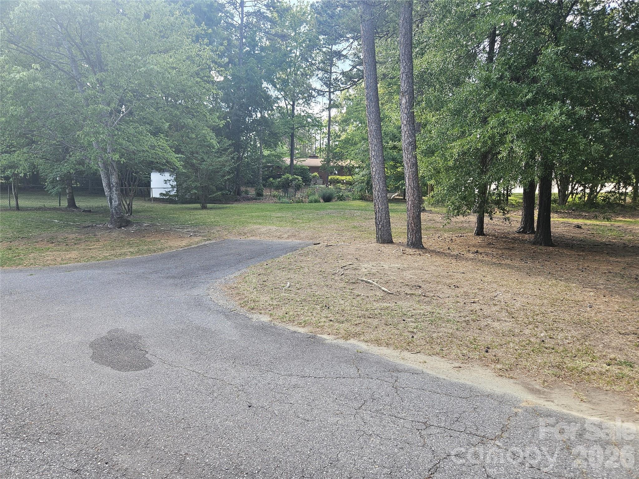 557 Goldmoor Drive NE, Concord, NC - photo 16 of 17