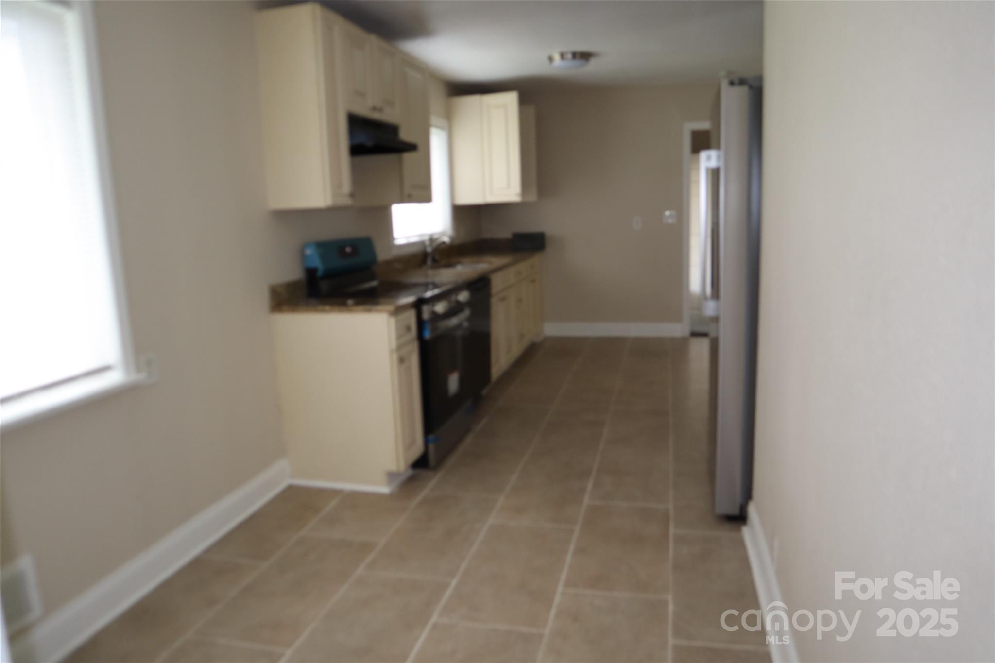 1703 Tyvola Road, Charlotte, NC - photo 5 of 18
