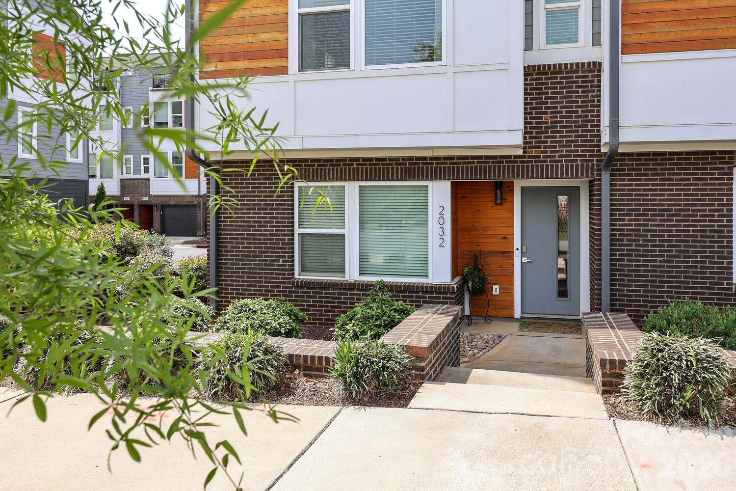 Photo 4 of 2032 Bryant Park Drive, Charlotte, NC