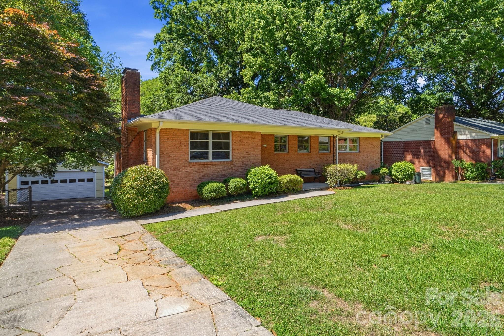 722 Seneca Place, Charlotte, NC - photo 3 of 28