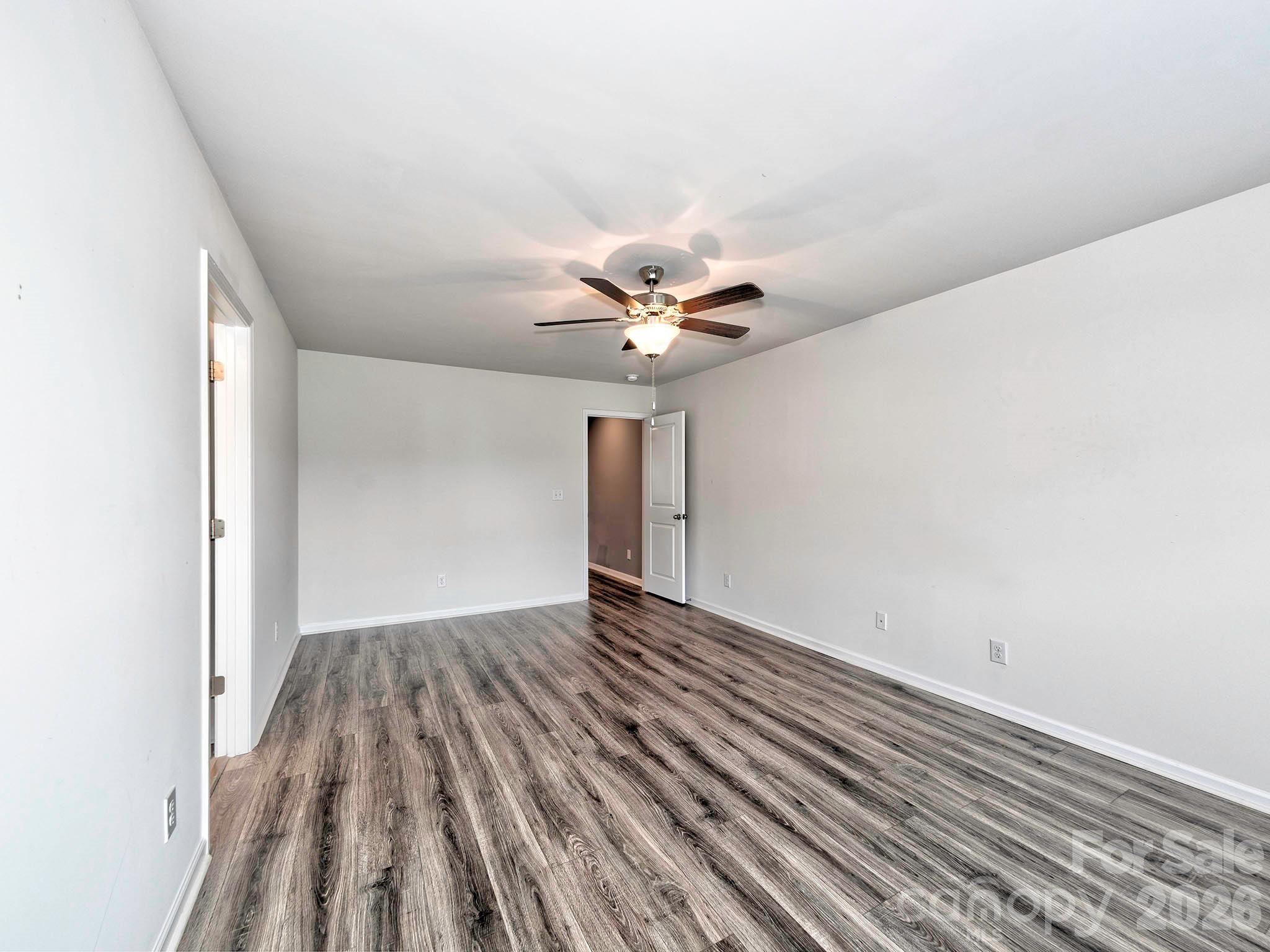 915 Emma Kate Court, Lake Wylie, SC - photo 18 of 42