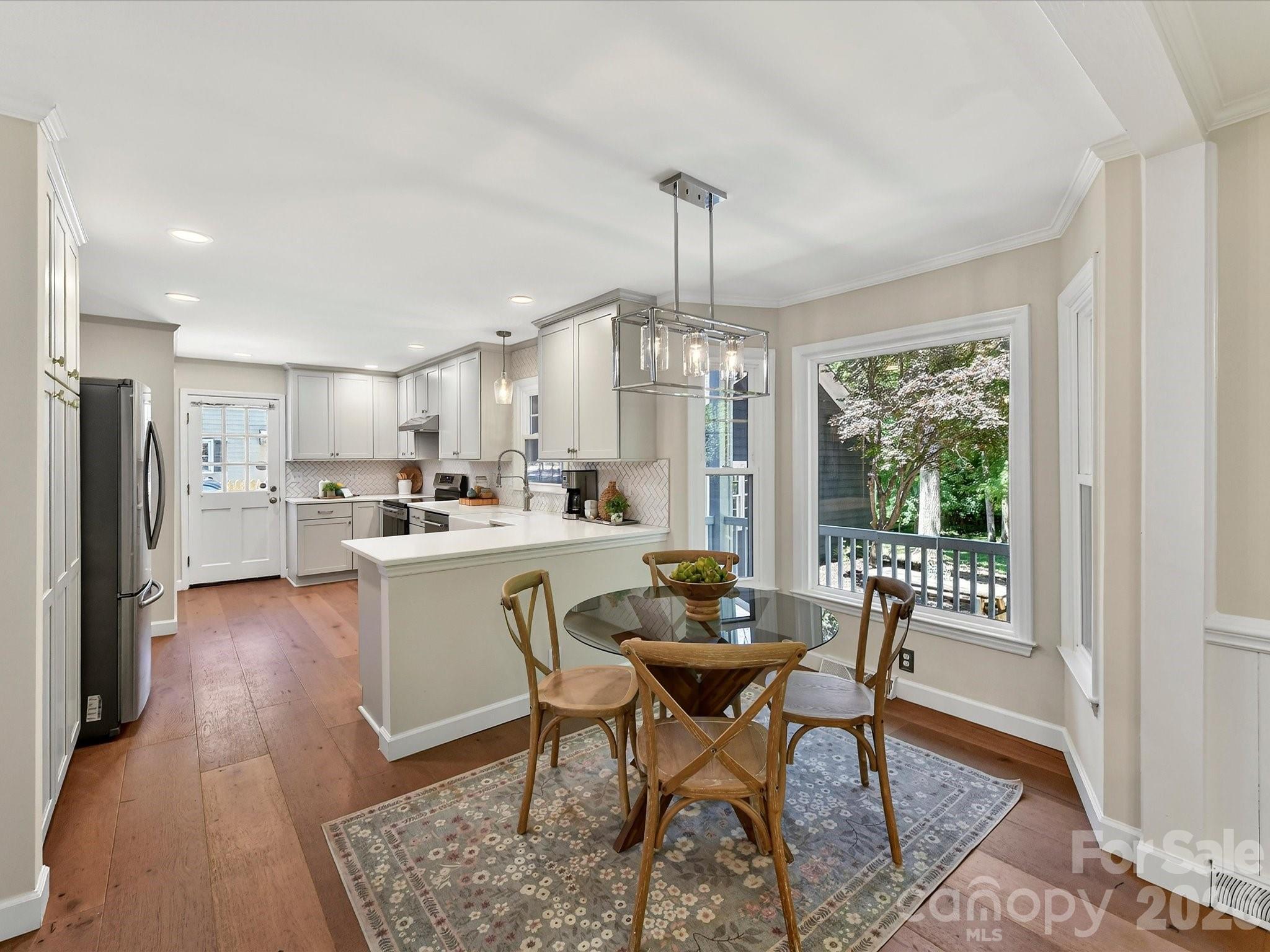 Photo 11 of 4308 Meadowridge Drive, Charlotte, NC